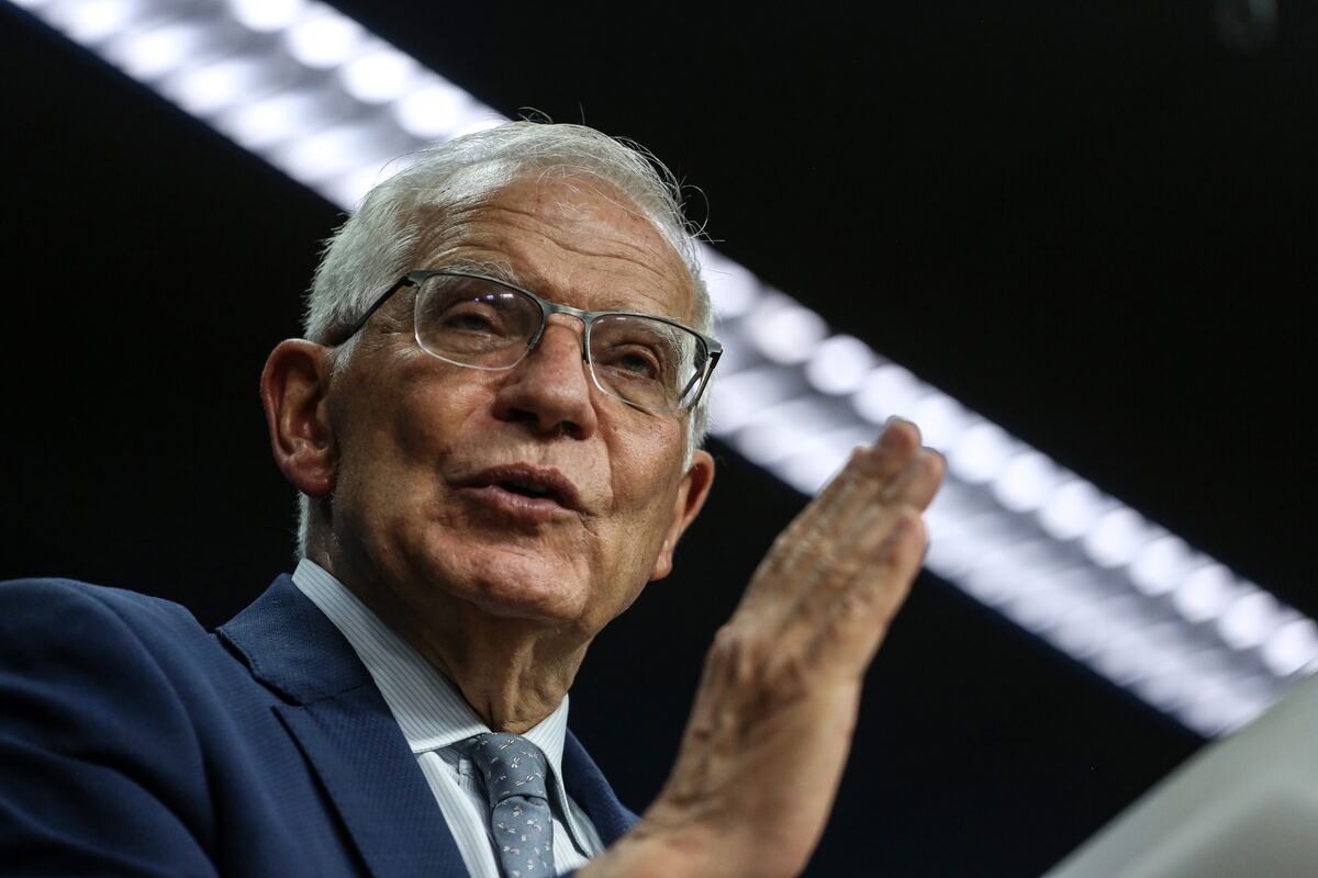 EU Urges Countries to Send Ukraine Ammunition From Own Stocks - Bloomberg