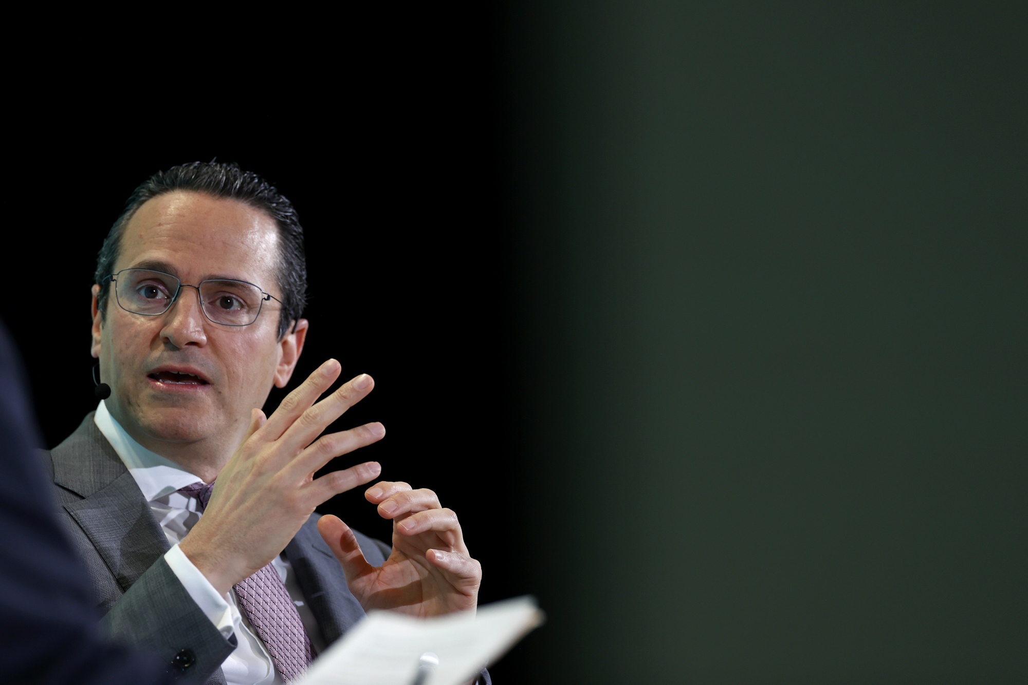 Shell CEO Says Net Zero Emissions Pathway Has Changed - Bloomberg