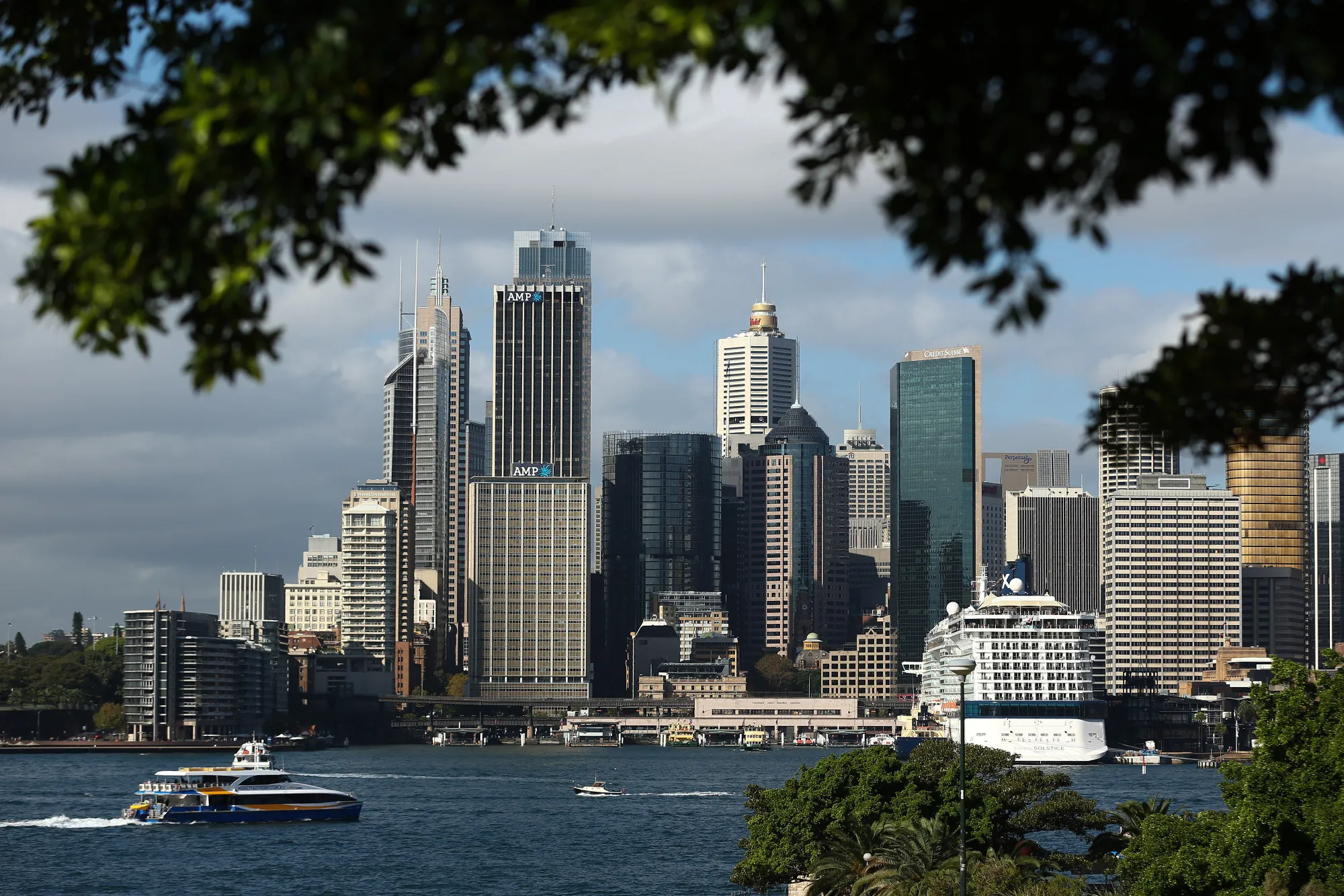 UBS Asia Revamp Leads to Rates Trading Move From Tokyo to Sydney ...