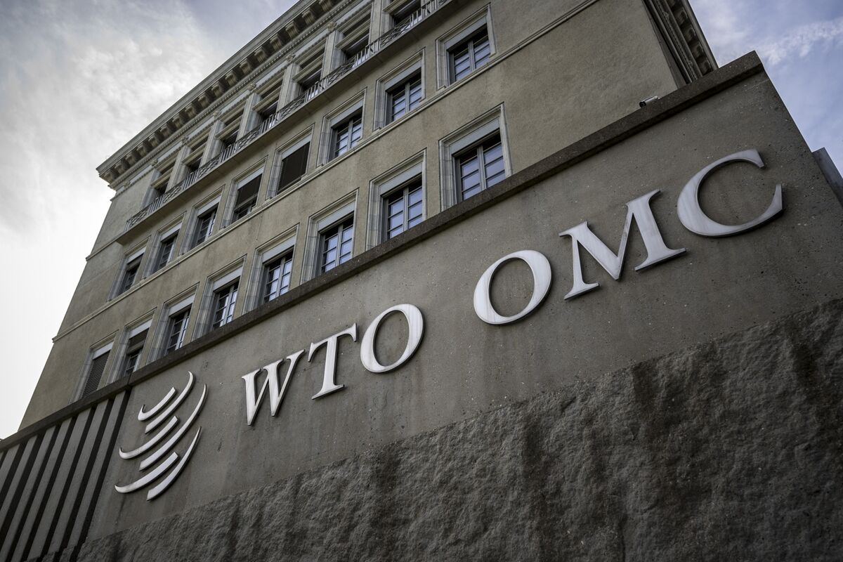 WTO、今年の世界貿易量の見通しを下方修正－トランプ関税響く - Bloomberg