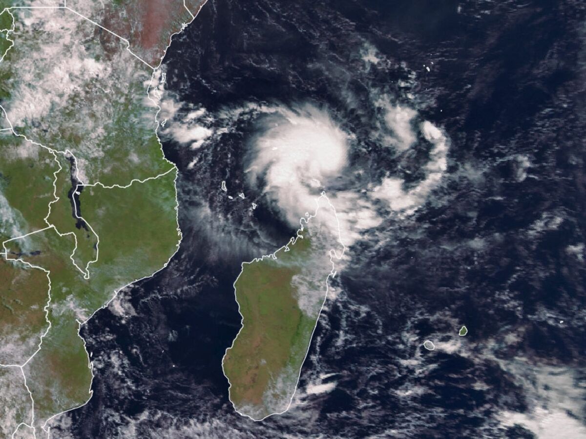 Largest Indian Ocean Cyclone