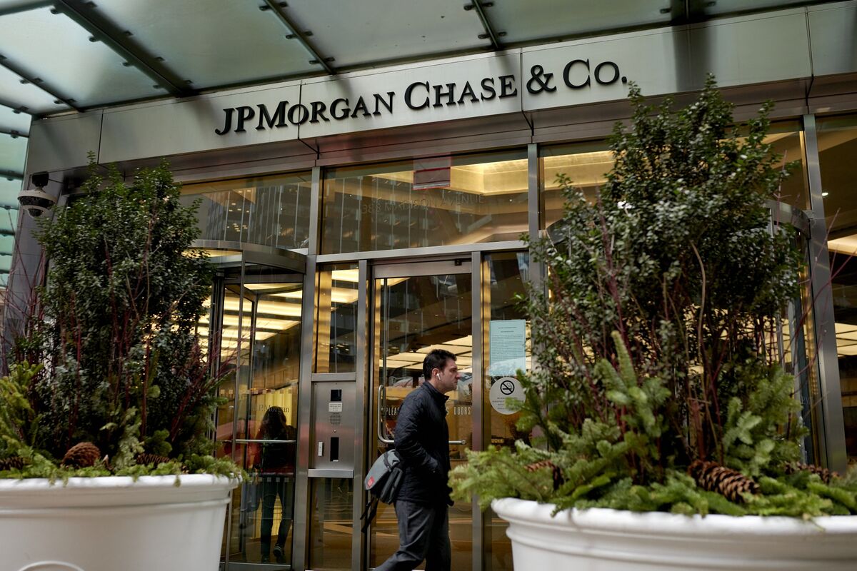 JPMorgan (JPM) Expands in South With Plans to Hire 300 More People in ...