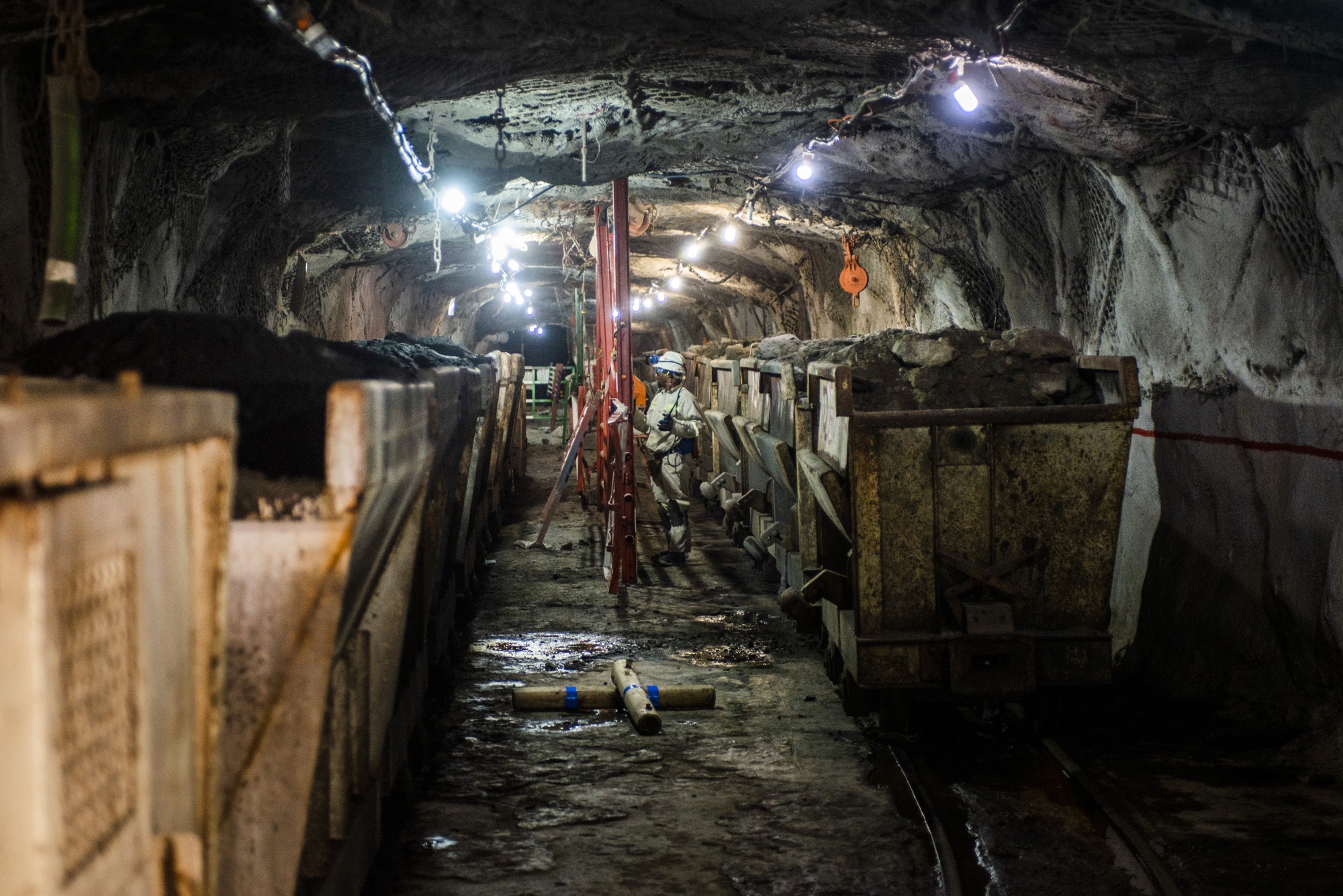 Screening Apps and 41-Day Vacations: Keeping Miners Covid-Free - Bloomberg