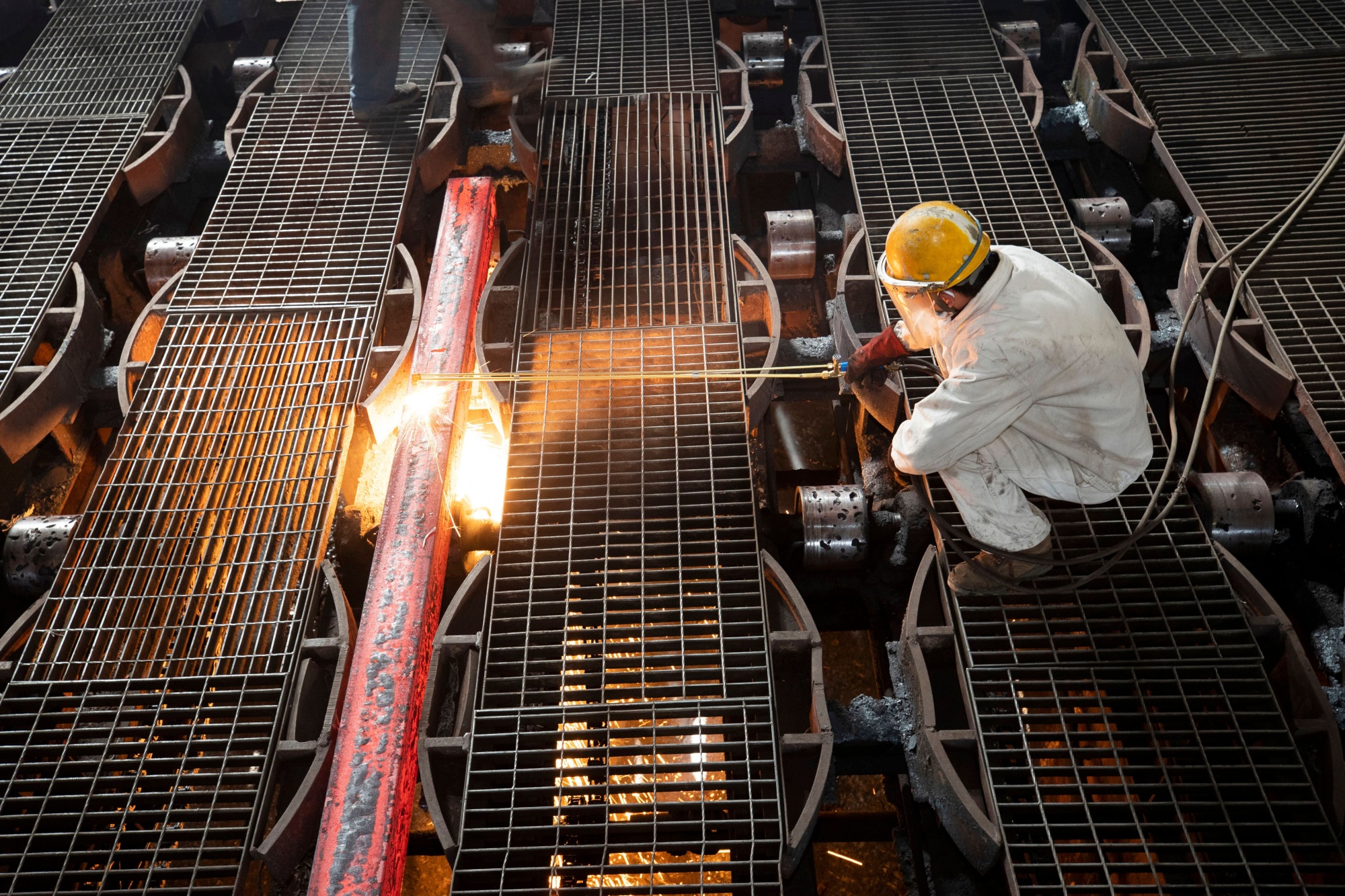 Steel Futures Soar in China as Output Cuts Meet Robust Demand - Bloomberg