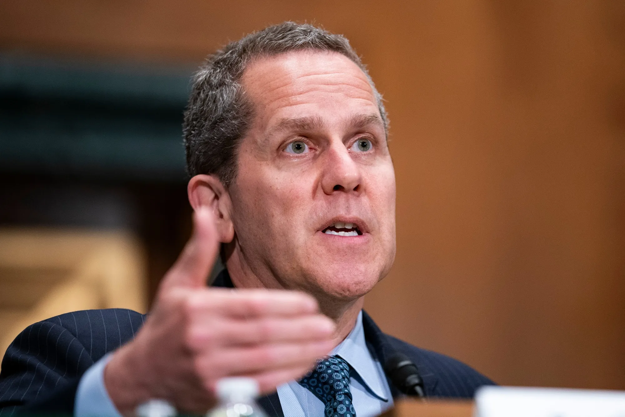 Fed’s Barr Says He Expects Tariffs to Boost Inflation - Bloomberg