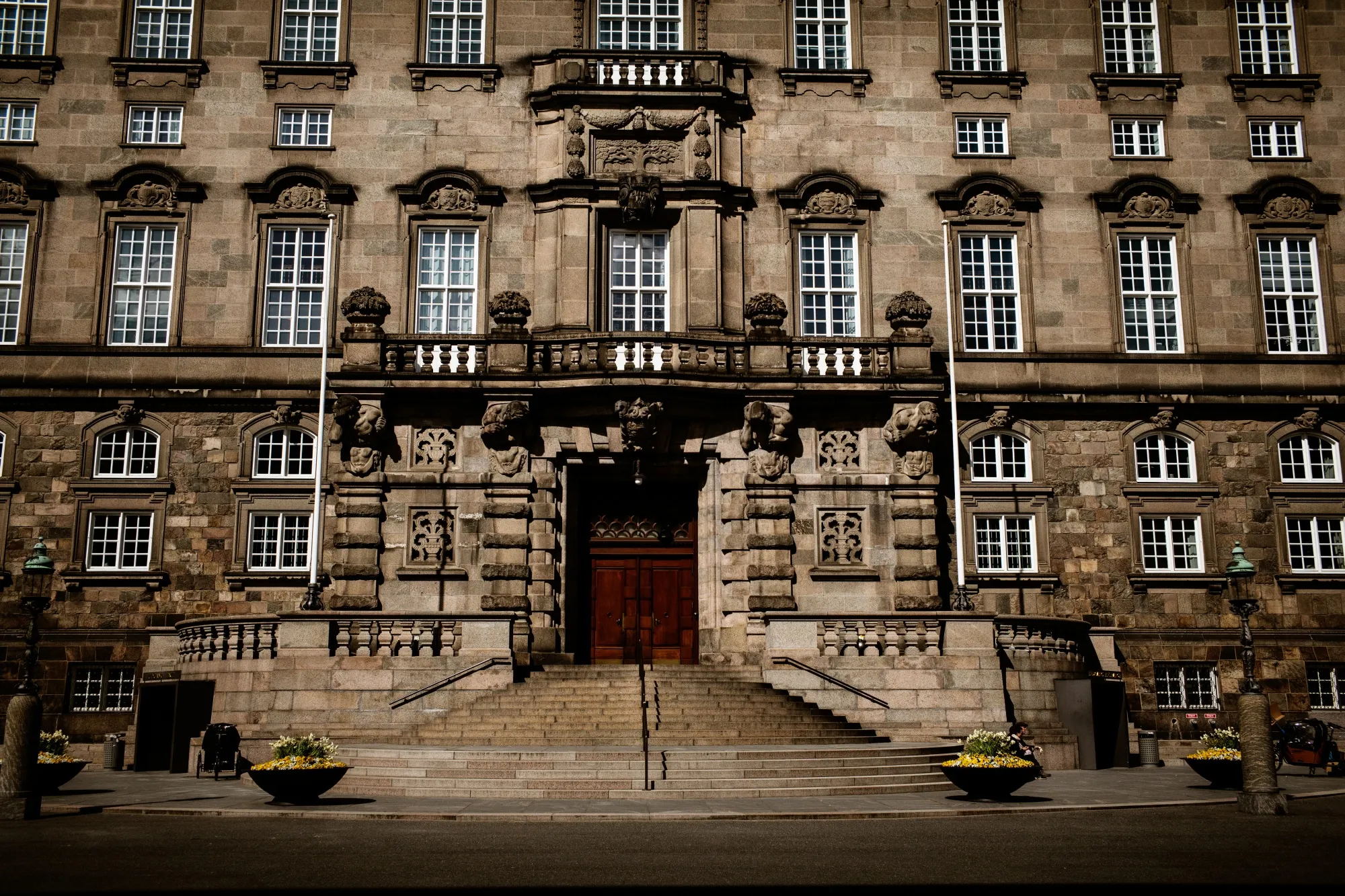 Denmark Prepares to Fight EU’s Proposal for Minimum Wage - Bloomberg