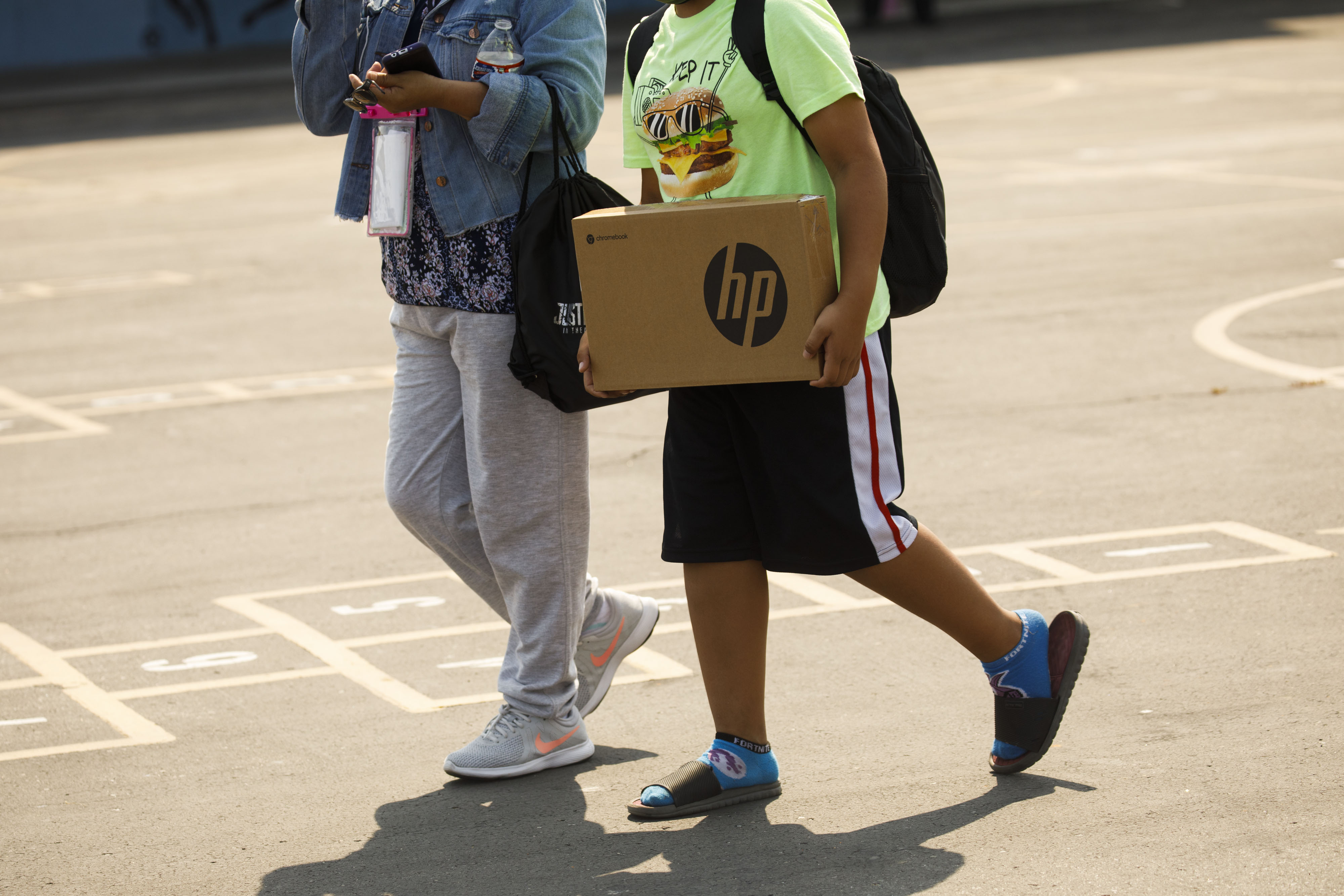 HP Inc. Gives Upbeat Forecast, Fueled by Continuing Laptop Boom - Bloomberg