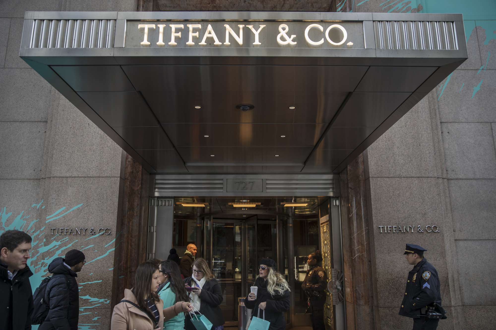 Tiffany (TIF) Stock Jumps After Forecasting Growth Ahead - Bloomberg