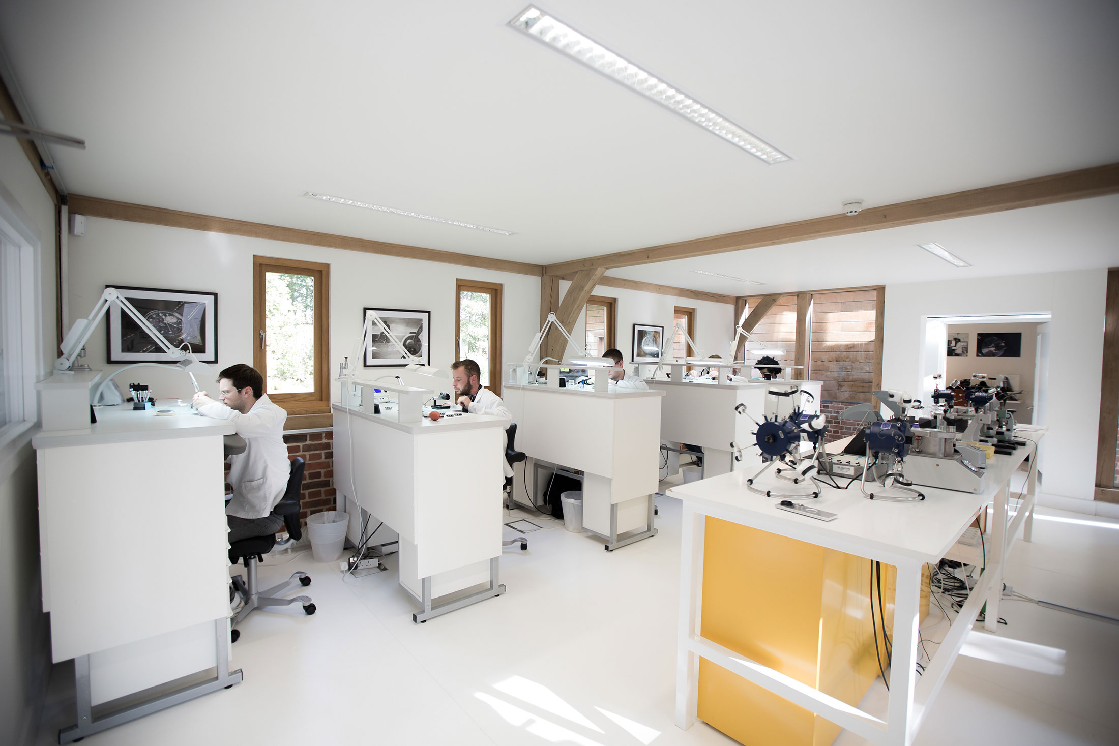 A Fine British Watch Is More Affordable Than Ever After Brexit - Bloomberg