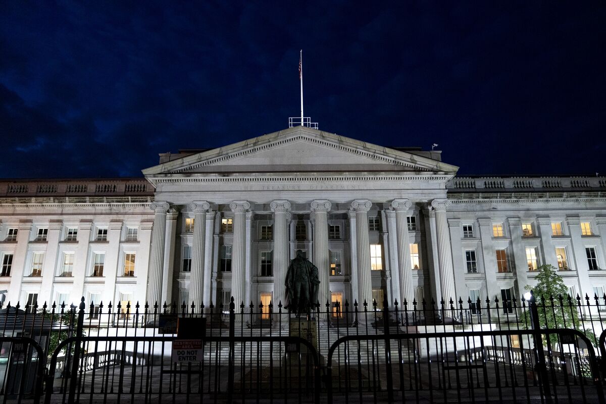 Treasury’s Tapering Seen Outpacing Fed, With $1 Trillion in Cuts ...
