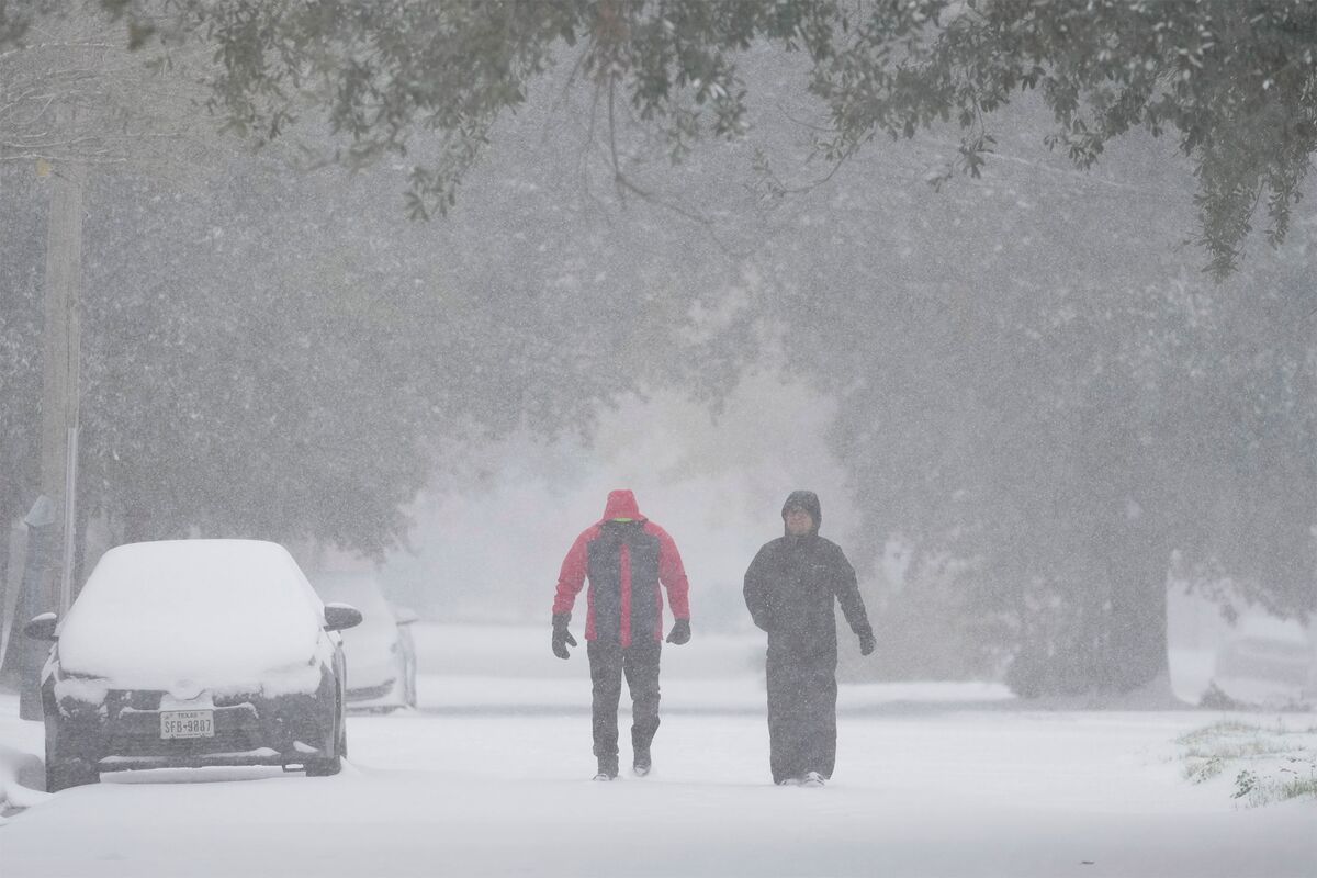 Winter Storm Tests Texas Grid, Triggers Louisiana Blizzard Warning ...