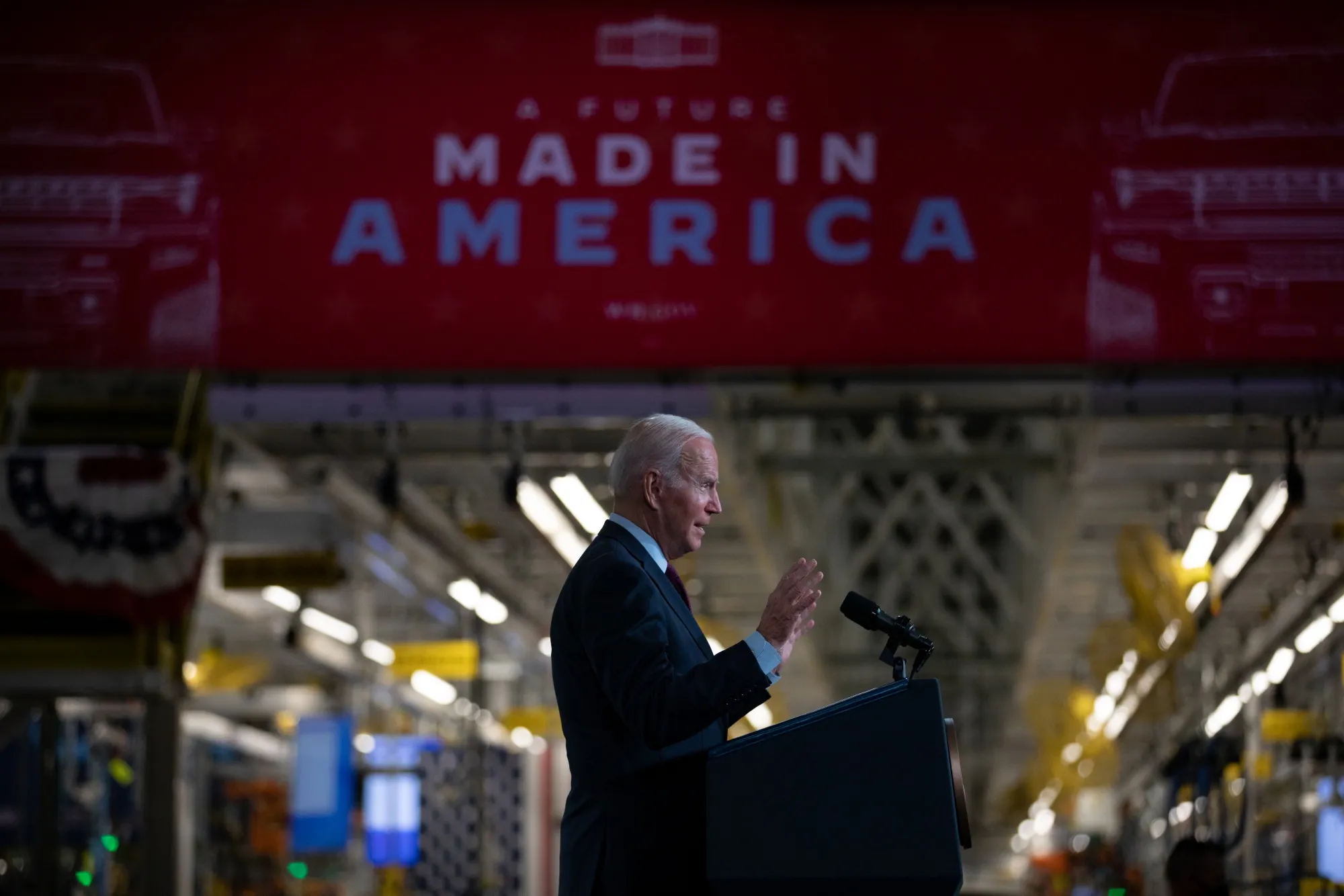 Biden Touts US ‘Factory Boom’ in Bid to Sell Voters on Economy - Bloomberg