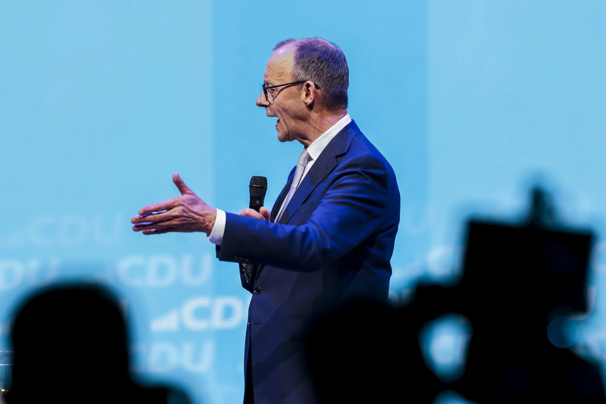 Germany’s Merz Takes Aim at Greens in Final Election Stretch - Bloomberg