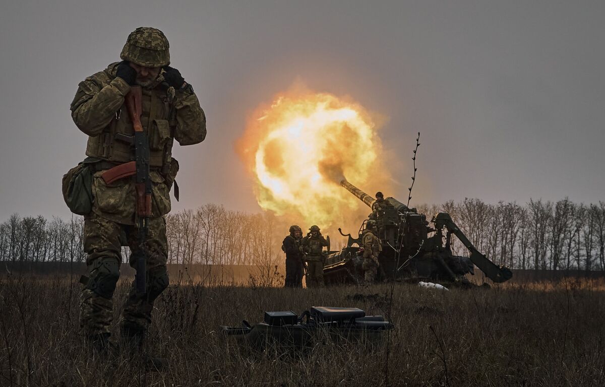 US Supplies Ukraine with Longer-Range Artillery as Part of $2B Aid ...
