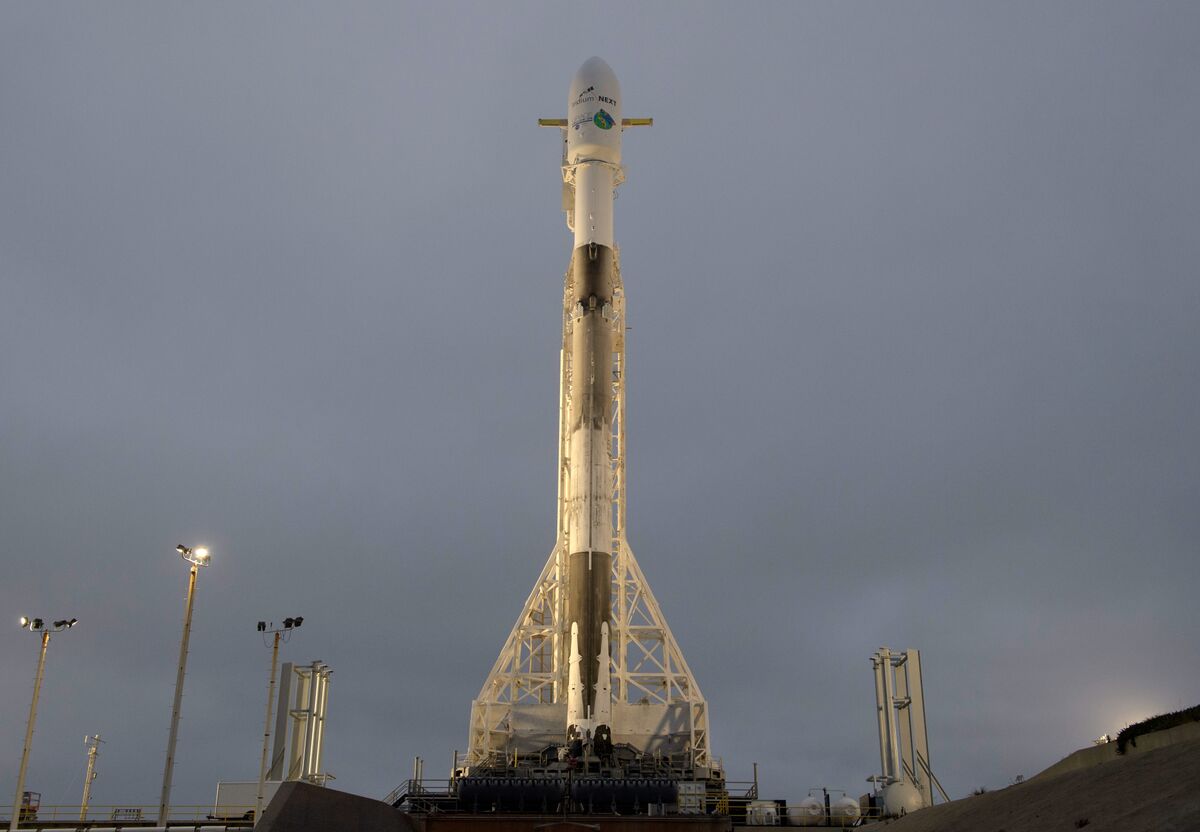 Rocket Lab, Space Start Ups Thrive in SpaceX's California Wake - Bloomberg