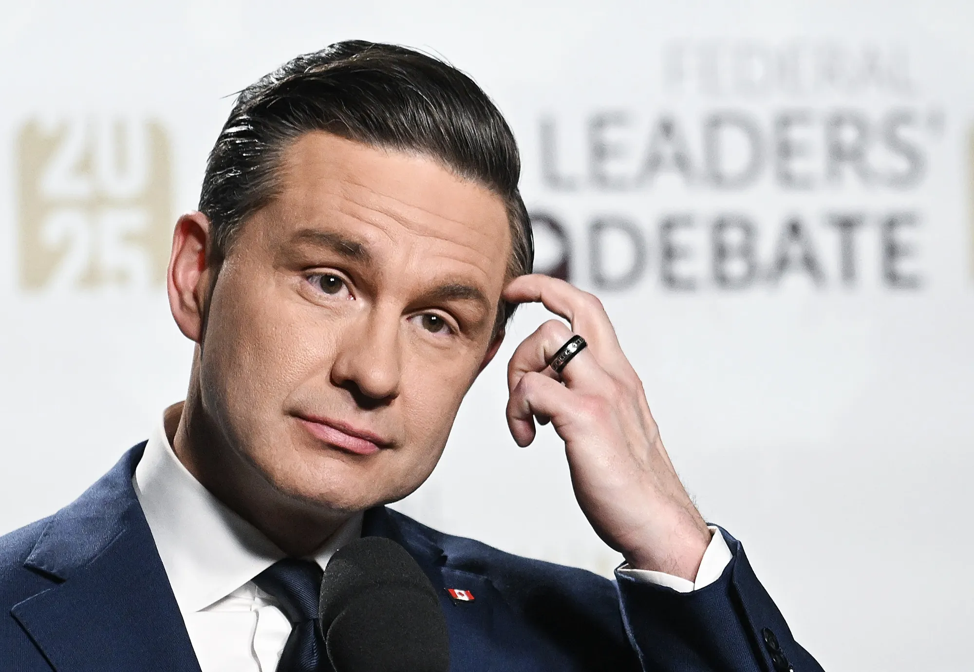 Canada’s Poilievre Pledges to End Plastics Ban as Election Nears - Bloomberg