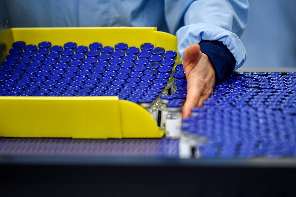 AstraZeneca Market Cap Soars Past 200 Billion for First Time AZN LN Bloomberg