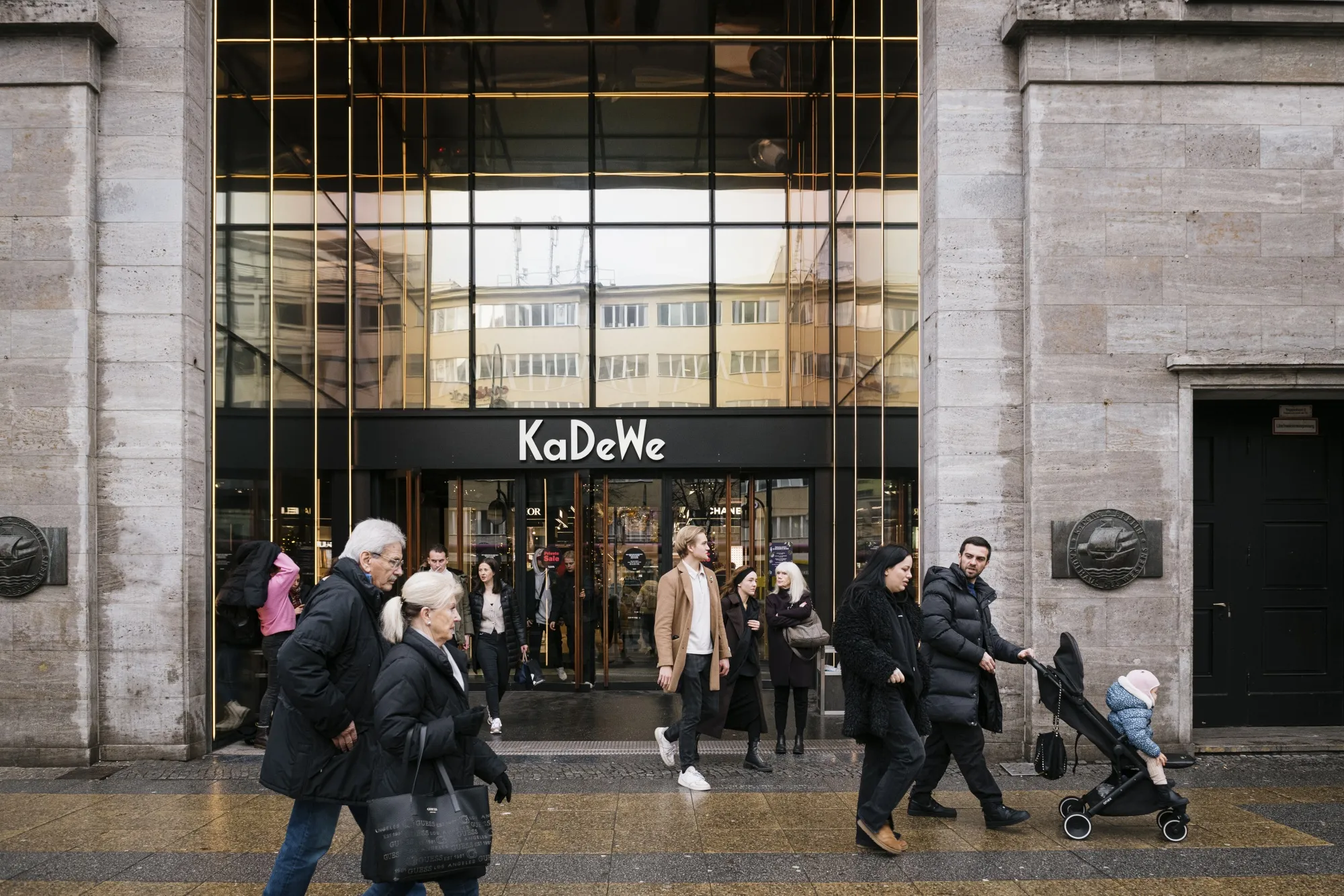 German KaDeWe Files for Insolvency to Escape Signa Rent Burden - Bloomberg