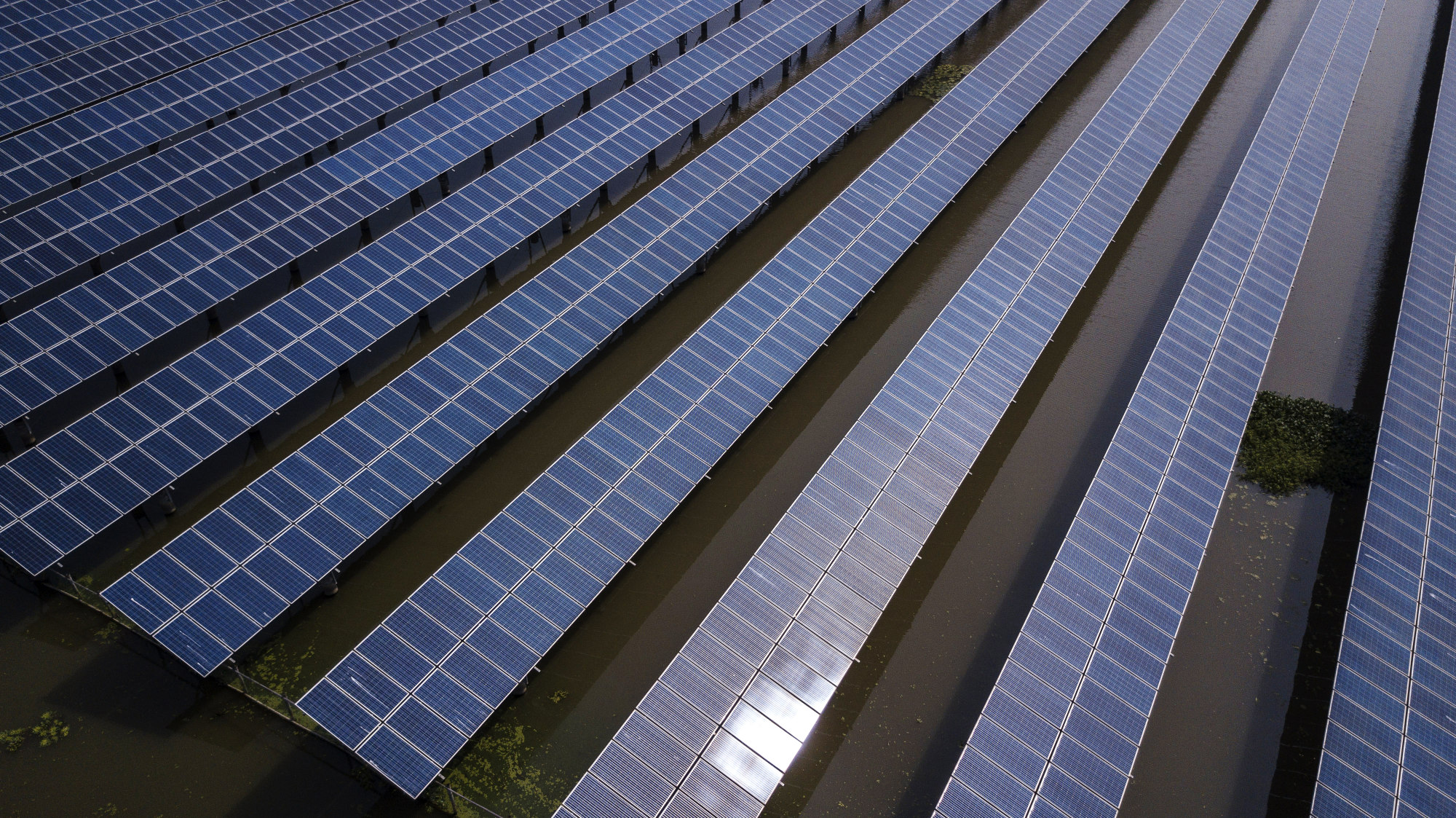 Xinyi Energy Said to Postpone Up to $582 Million Hong Kong IPO - Bloomberg