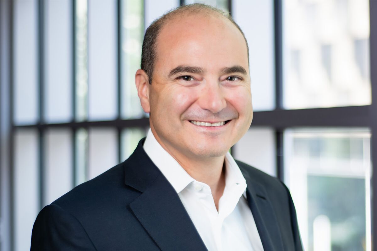 Ex-JPMorgan Dealmaker Rivas Aims to Make Wells Fargo (WFC) a Wall ...