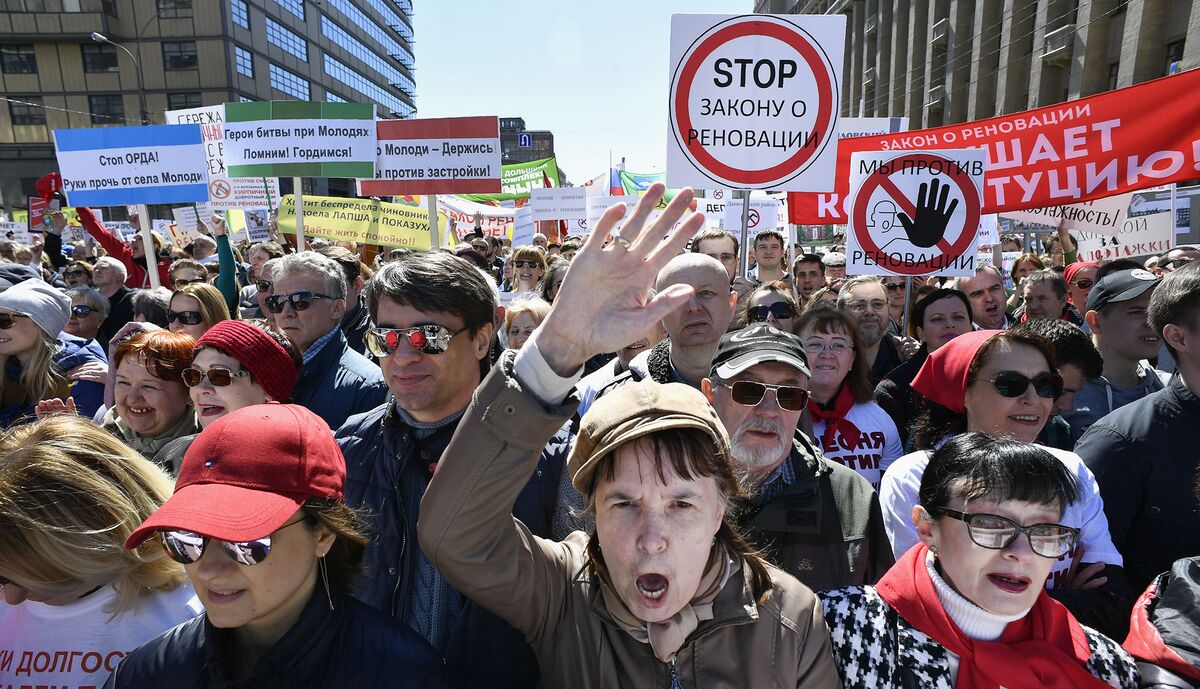 Mass Rally in Moscow Against Home Demolition Challenges Putin - Bloomberg