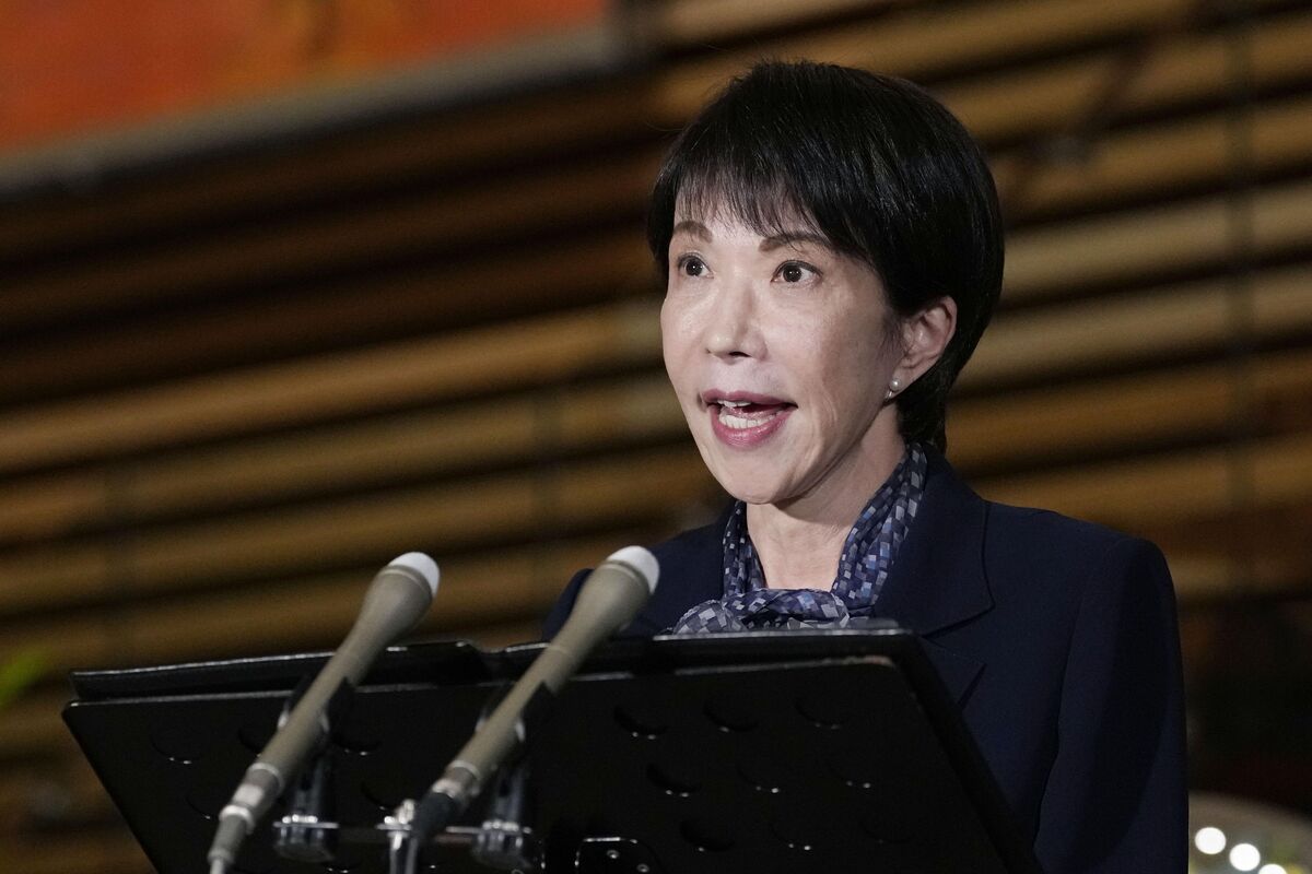 Japan Sees First Primary Balance Surplus in 28 Years Next Year - Bloomberg