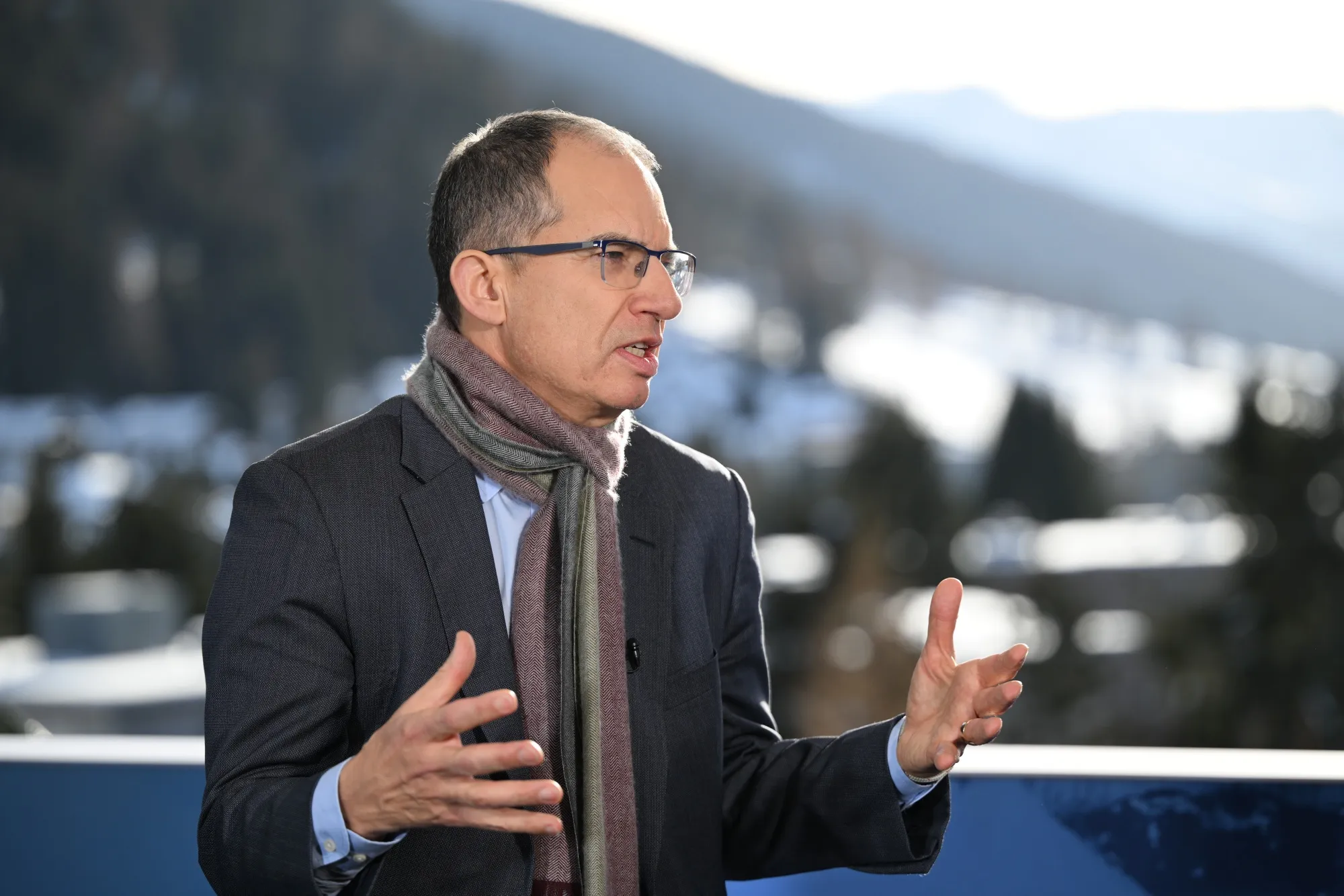 Moderna (MRNA) Curbs Investment in Vaccine Trials Due to US Backlash ...