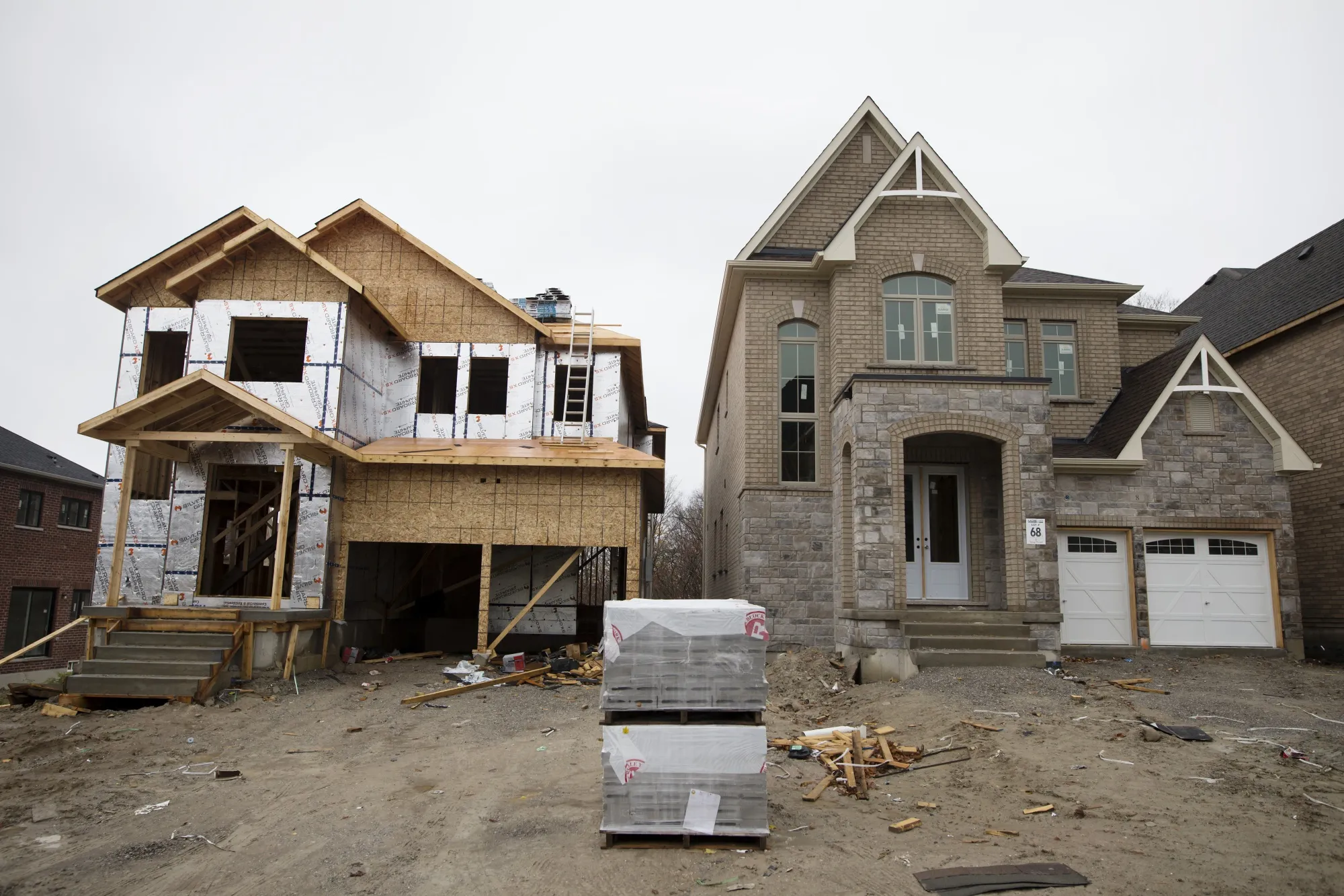New Home Construction in Canada Drops From Elevated Levels - Bloomberg