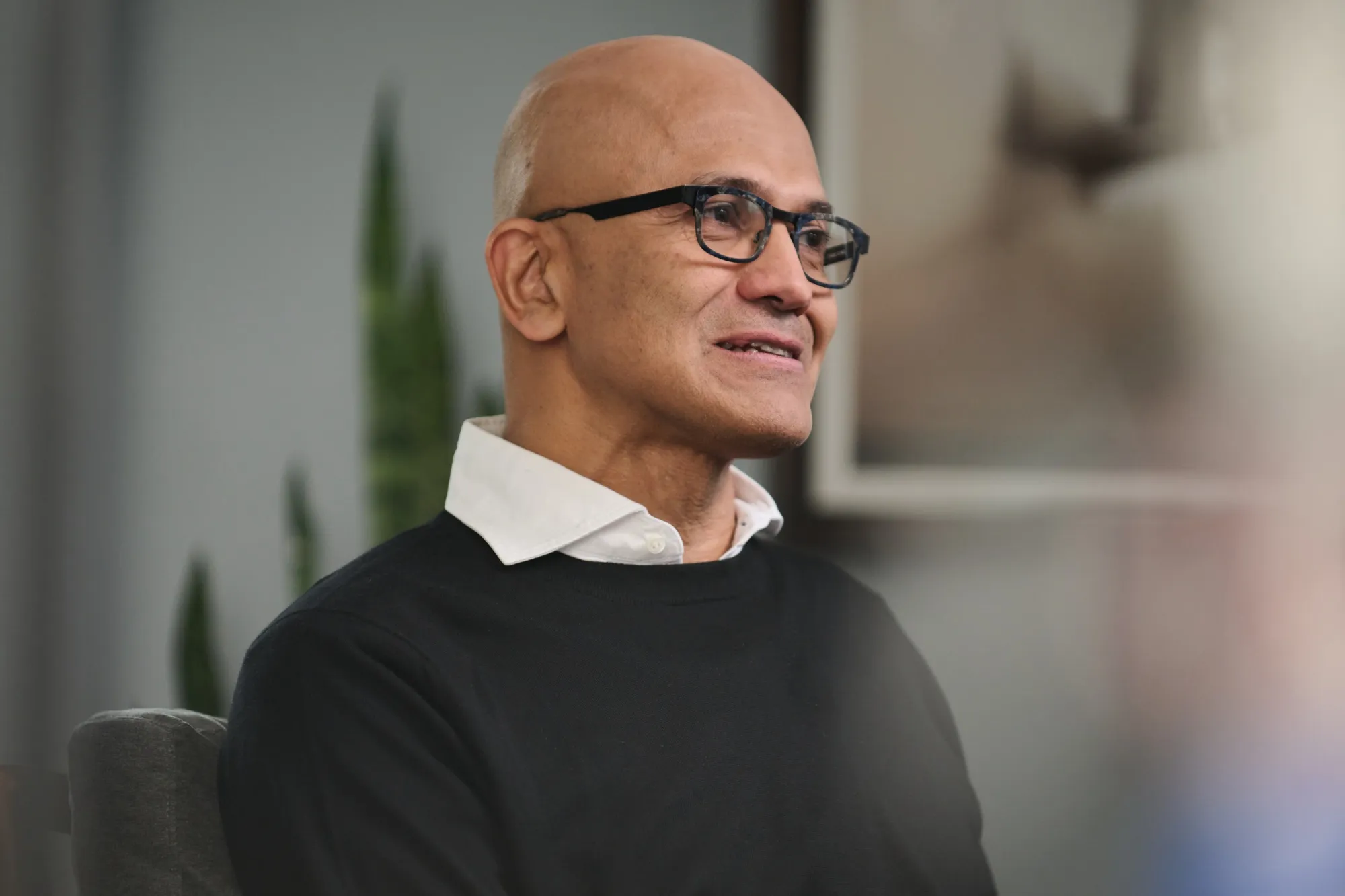 Microsoft’s Nadella Disputes Musk Claim of Controlling OpenAI - Bloomberg