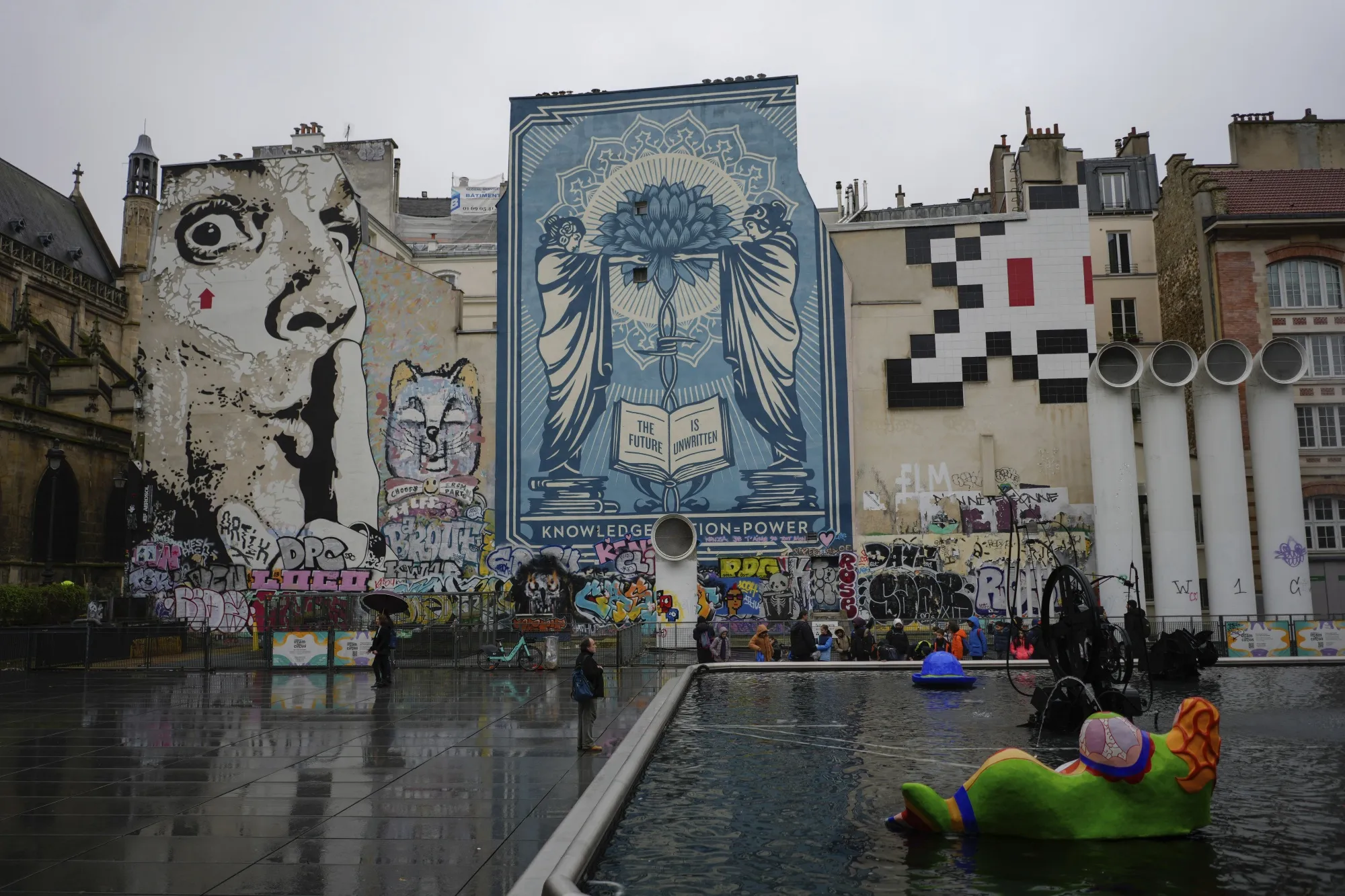 Like Banksy, France's mystery 'Invader' marks cities with art. He could ...