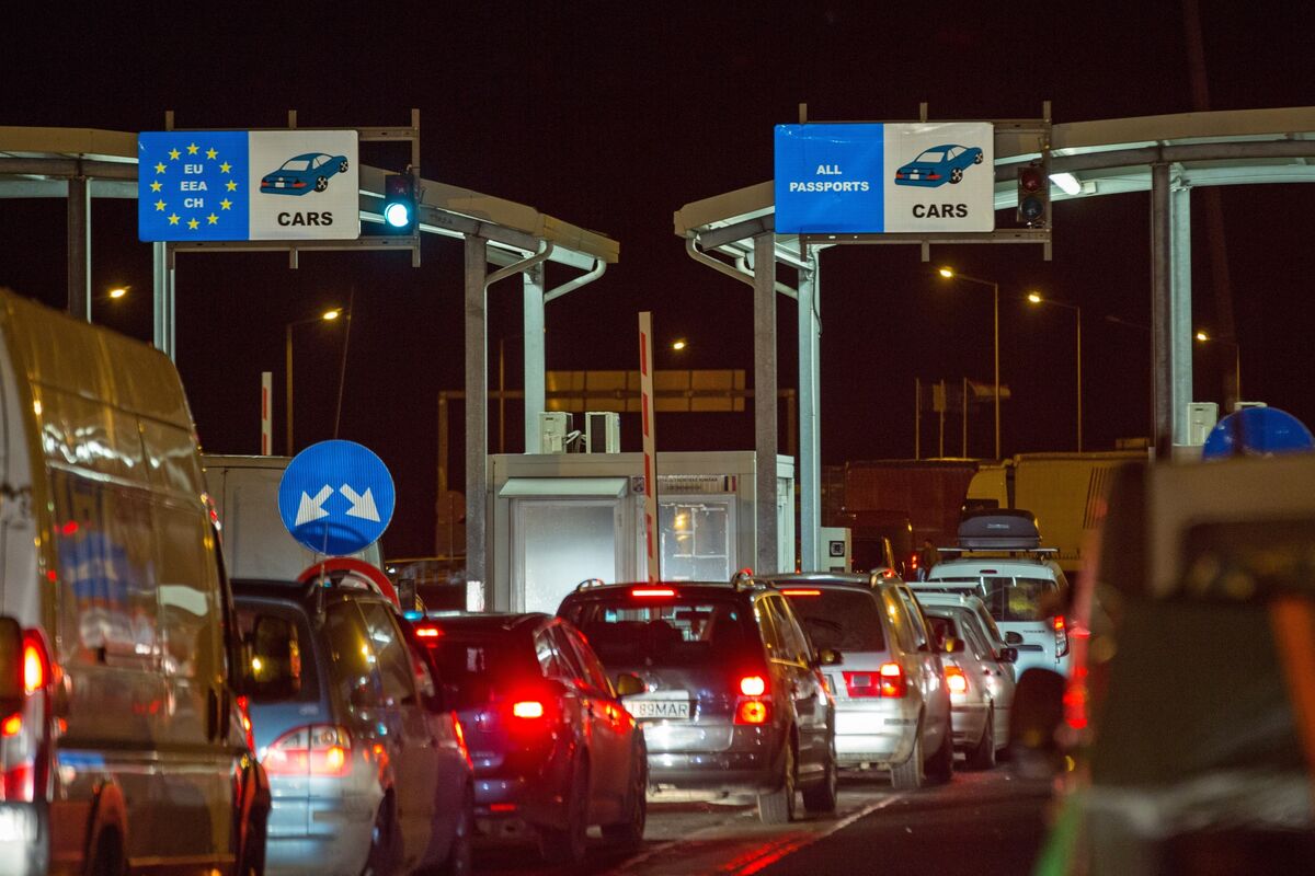 Romania and Bulgaria Join Schengen as Trucks Wait at Border - Bloomberg