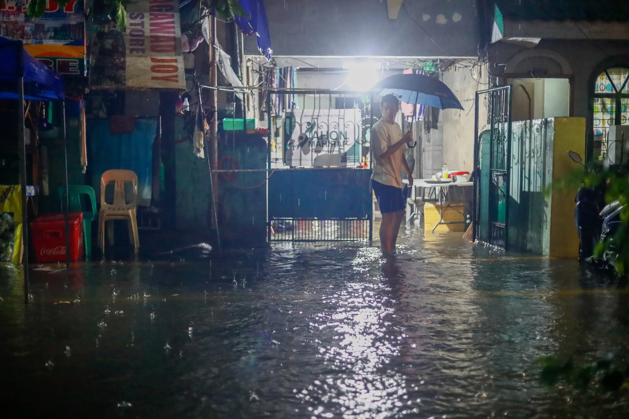 Philippines Suspends Work, Schools as Manila Dam Overflows Due to Heavy ...