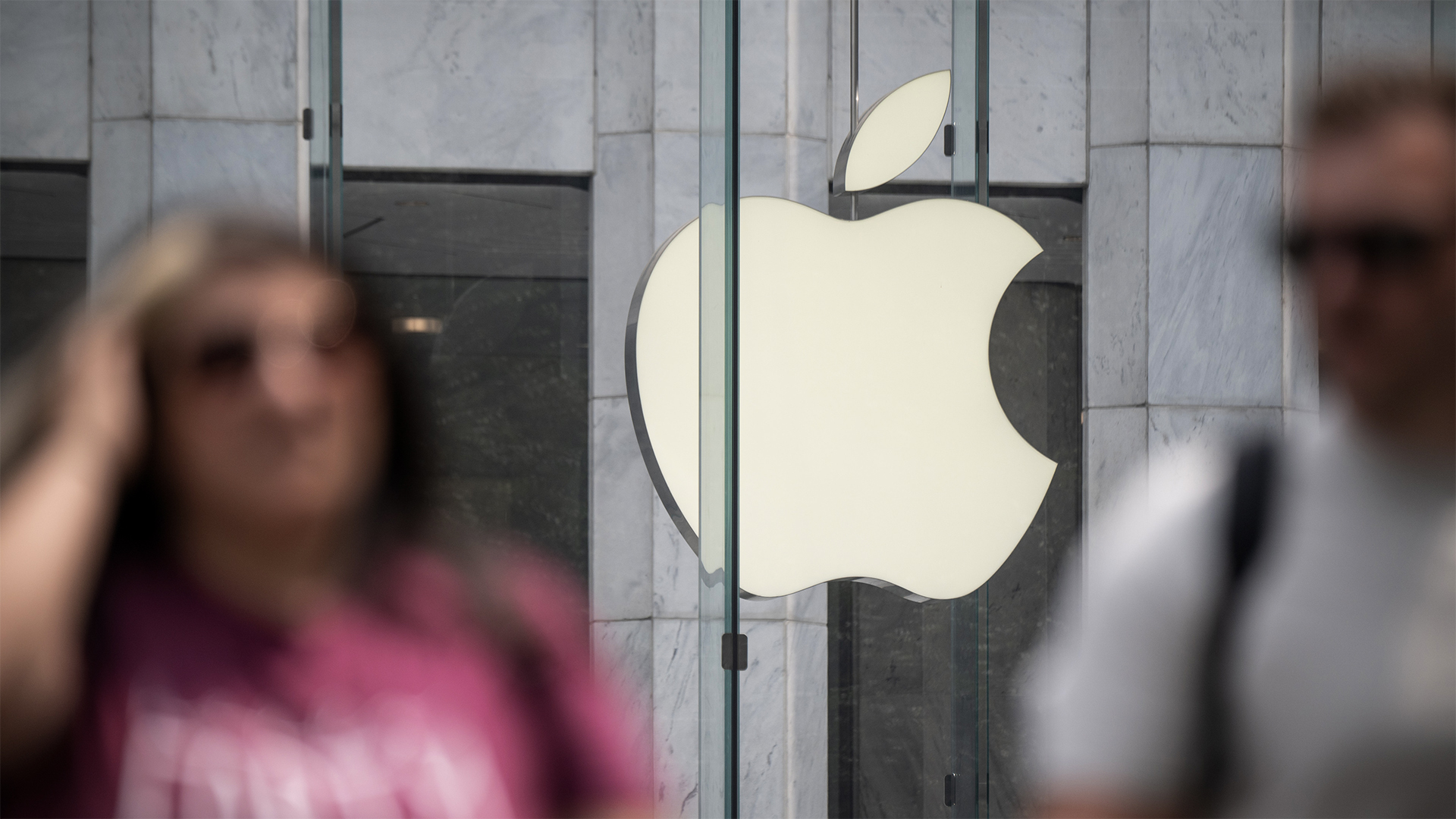 Watch DOJ Sues Apple for Antitrust Violations - Bloomberg