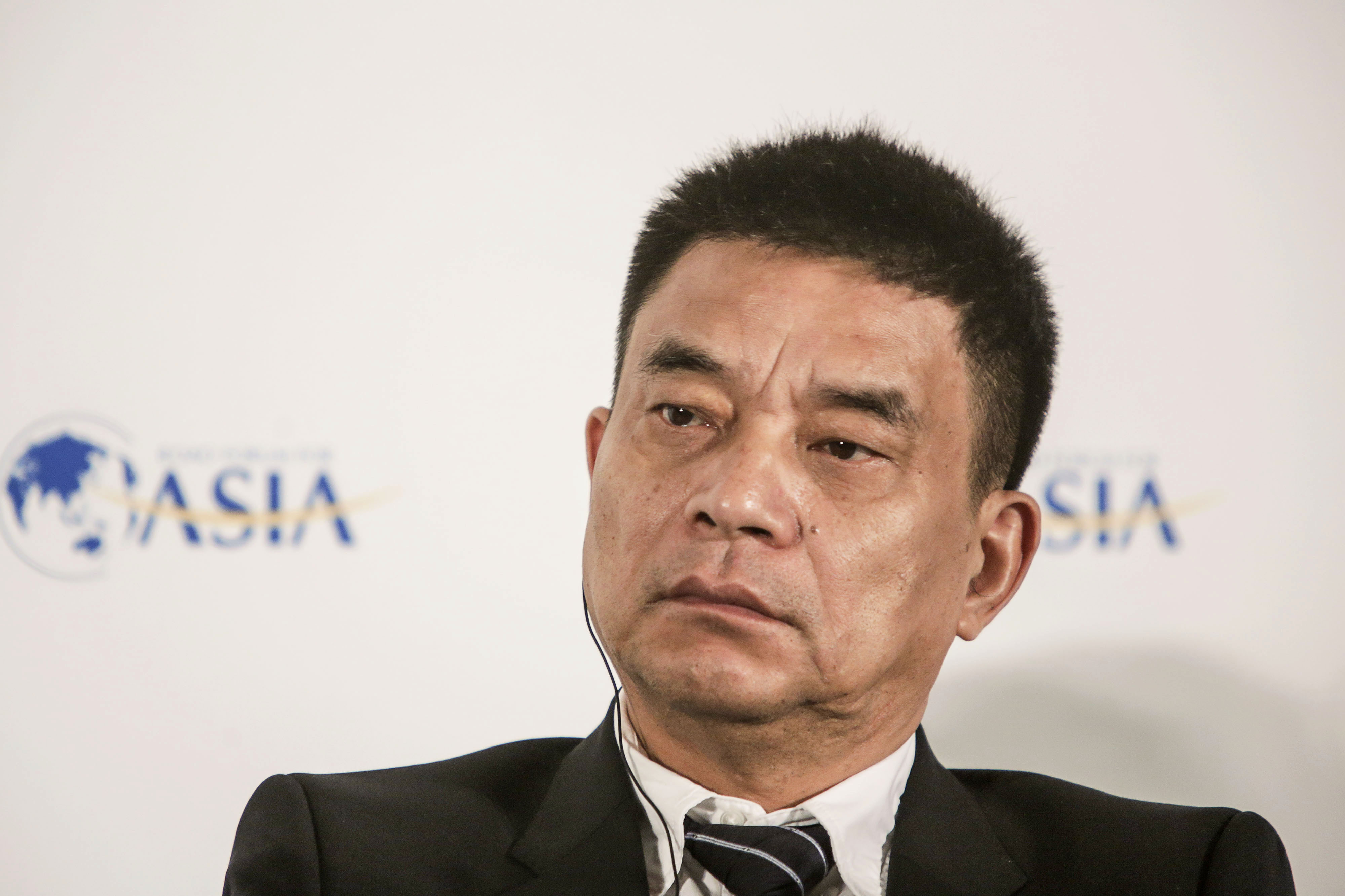 Billionaire’s Selldown Adds to Puzzle on What’s Up at Minsheng - Bloomberg