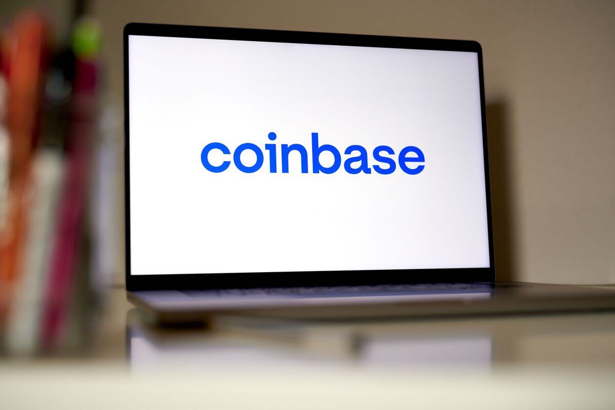 Coinbase Says SEC Is Close to Dismissing Enforcement Case - Bloomberg