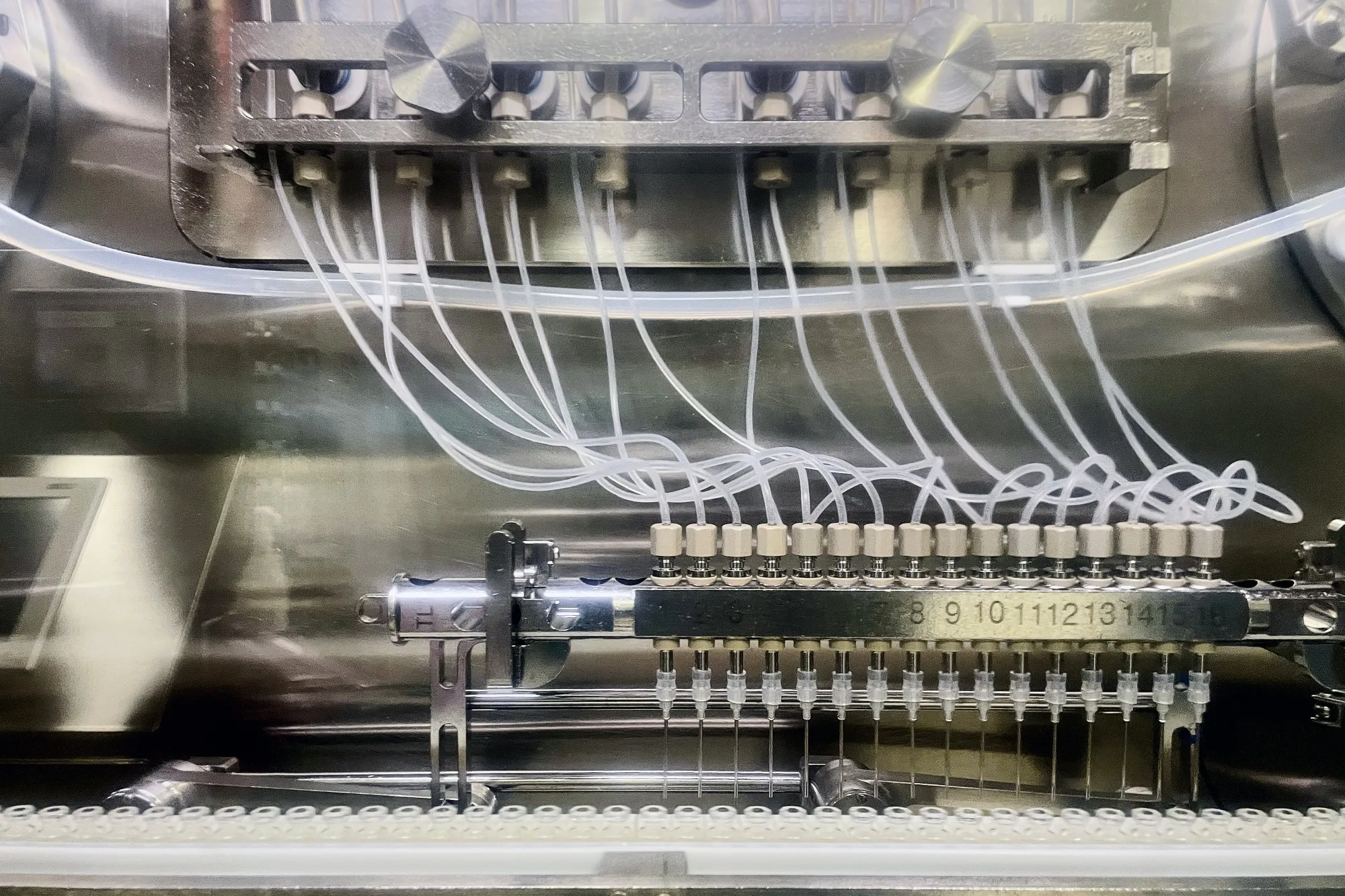 GSK RSV Vaccine Wins US Approval for Younger Age Group - Bloomberg