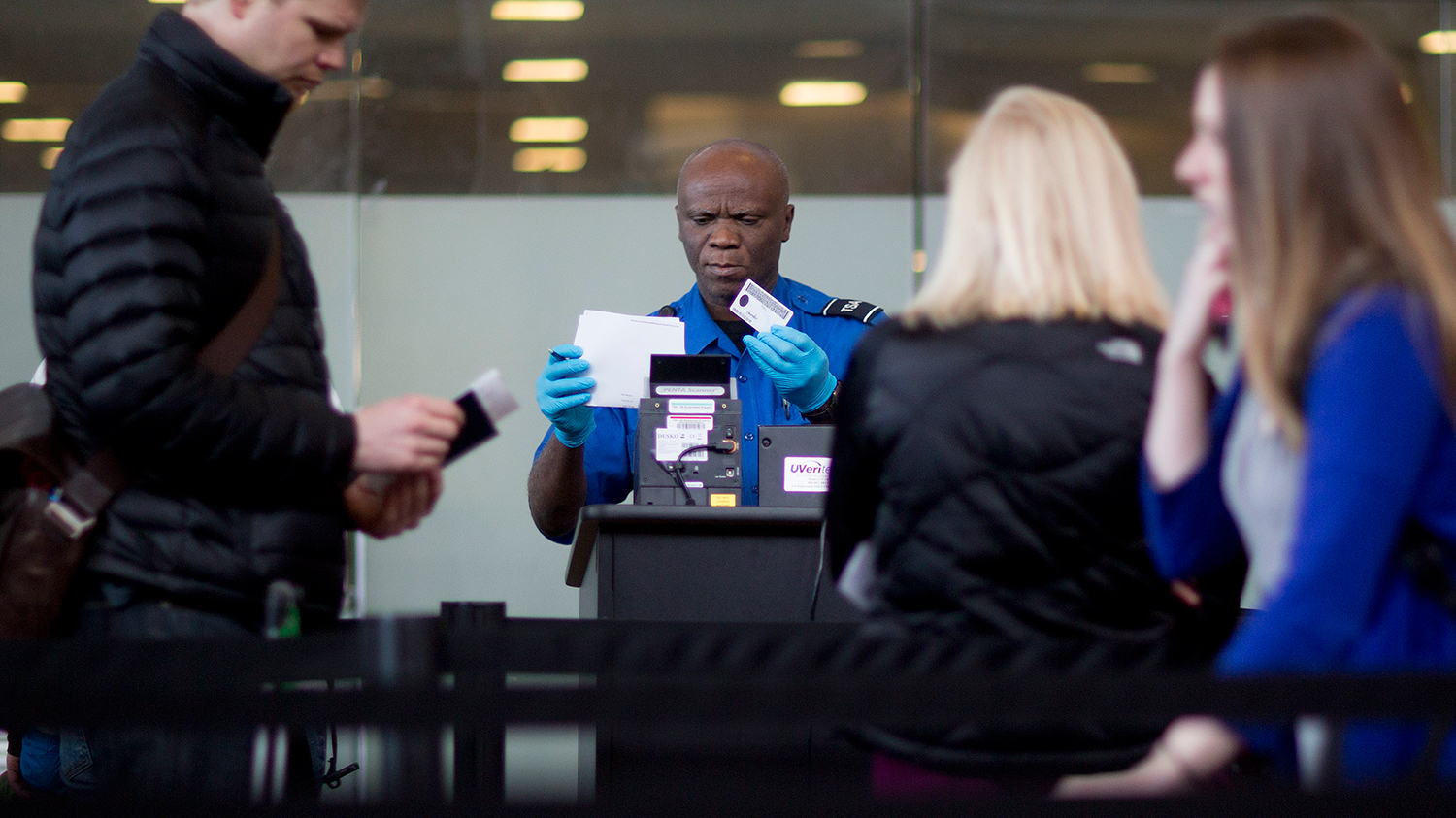 Frustrated by TSA Frisking at the Airport? Vent on Yelp - Bloomberg
