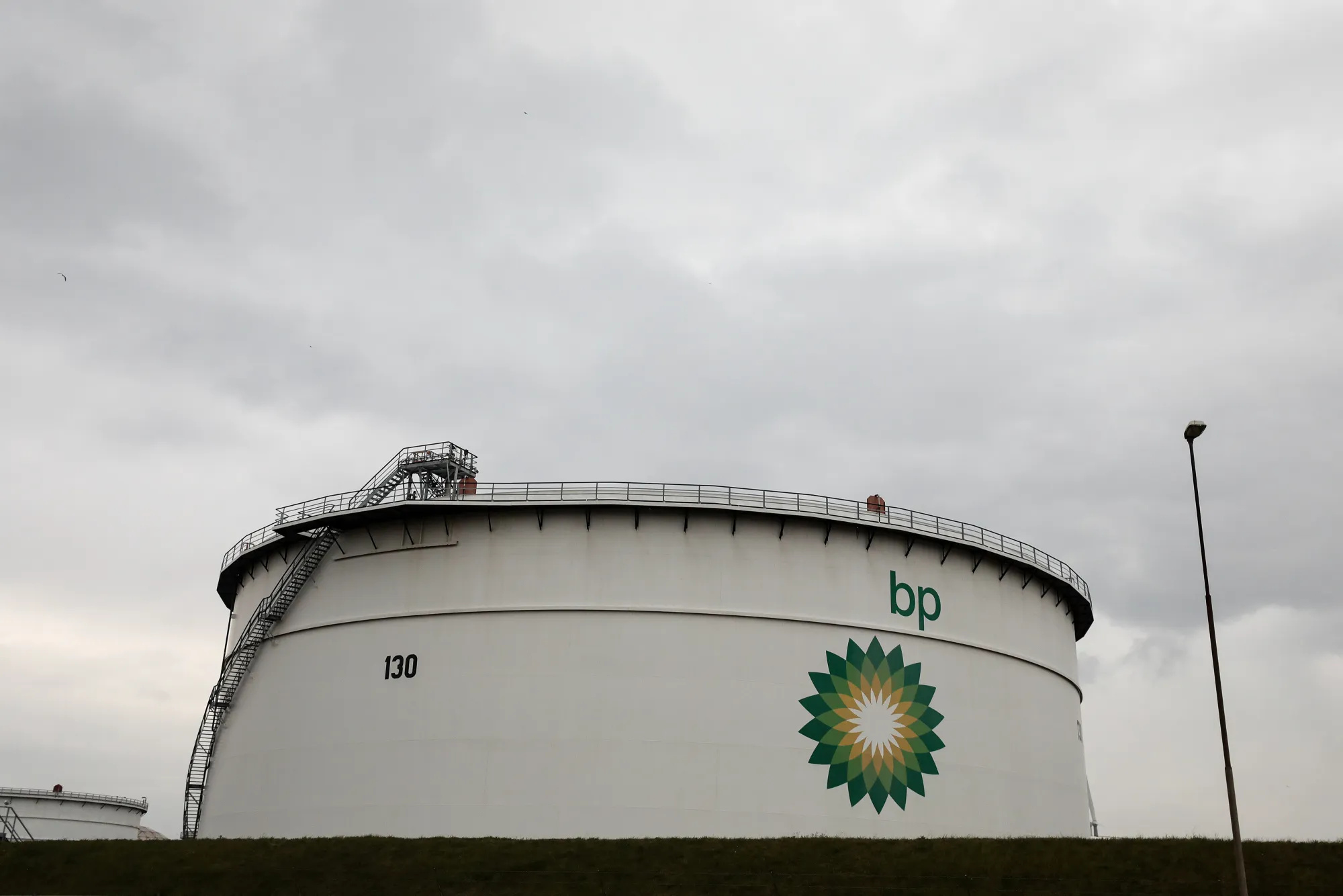 BP Investors Welcome Elliott as Oil Major Readies Strategy Reset ...
