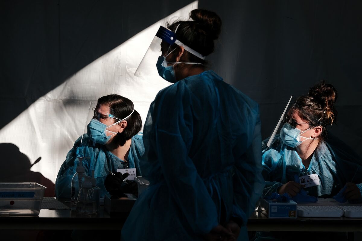 Latino Contribution to US Economy Rose in 2021 - Bloomberg