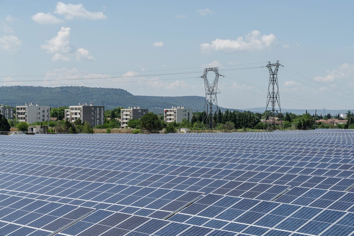 EDF Chief Says French Solar Power Subsidies Need Scrutiny - Bloomberg