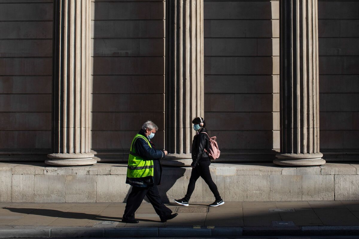 Pound Watchers Are Finally Embracing the Harsh Reality Ahead - Bloomberg