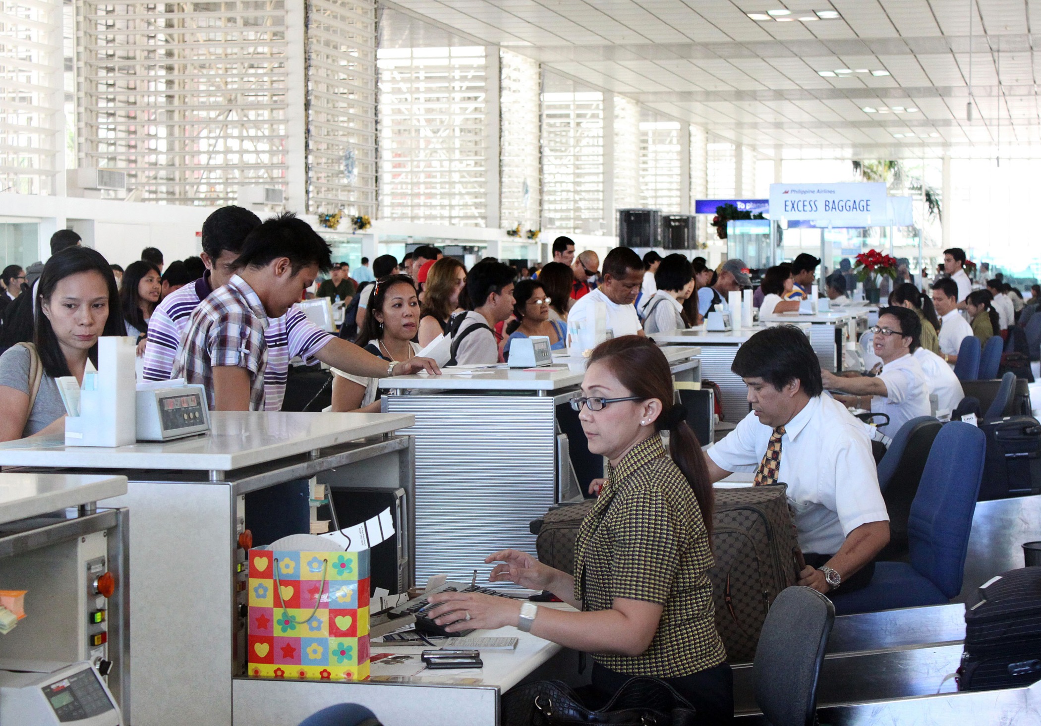 Duterte Greenlights $15.3 Billion of Airport, Rail Projects - Bloomberg