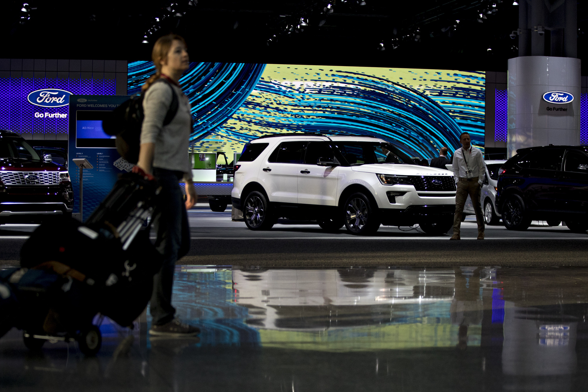 Some Ford Explorer SUVs May Face U.S. Recall on Fumes (Correct) - Bloomberg