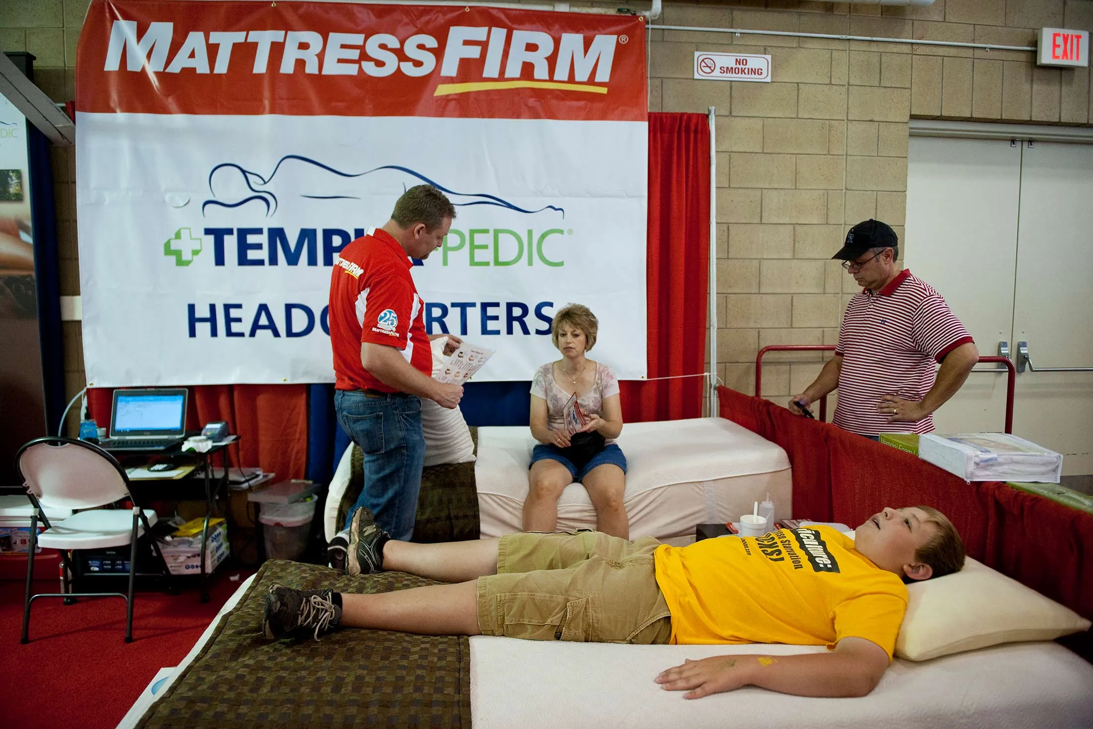 Tempur pedic mattress firm store