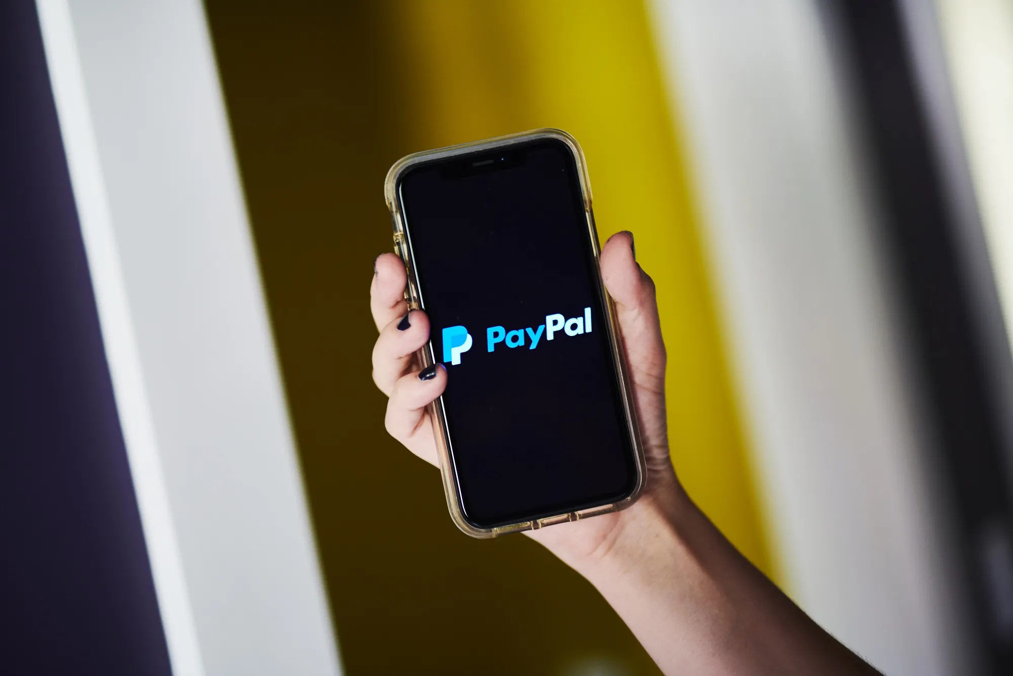 PayPal Forecast Disappoints as Acquisitions Weigh on Profit - Bloomberg