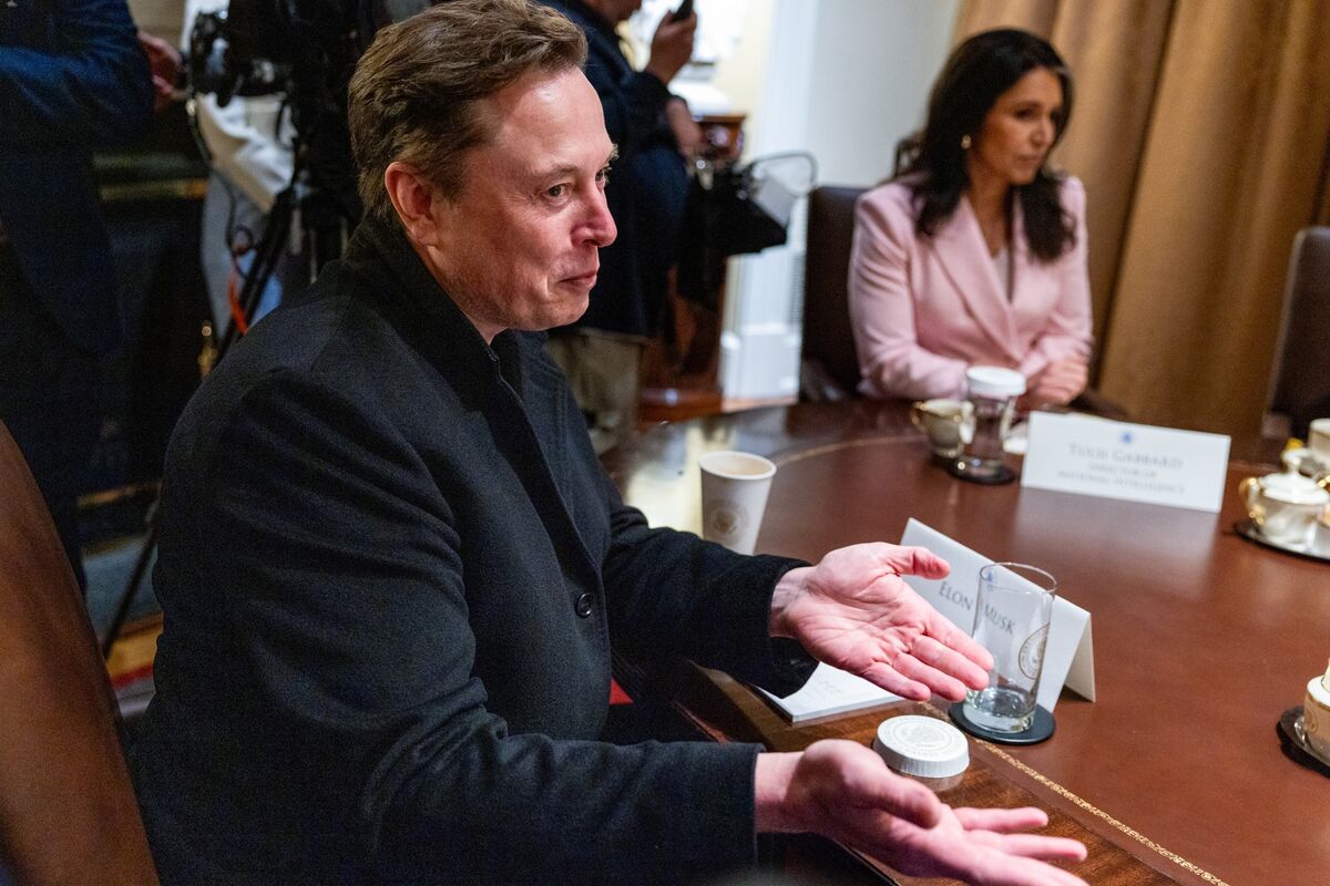 Musk dice que se retirará “significativamente” del DOGE en mayo - Bloomberg