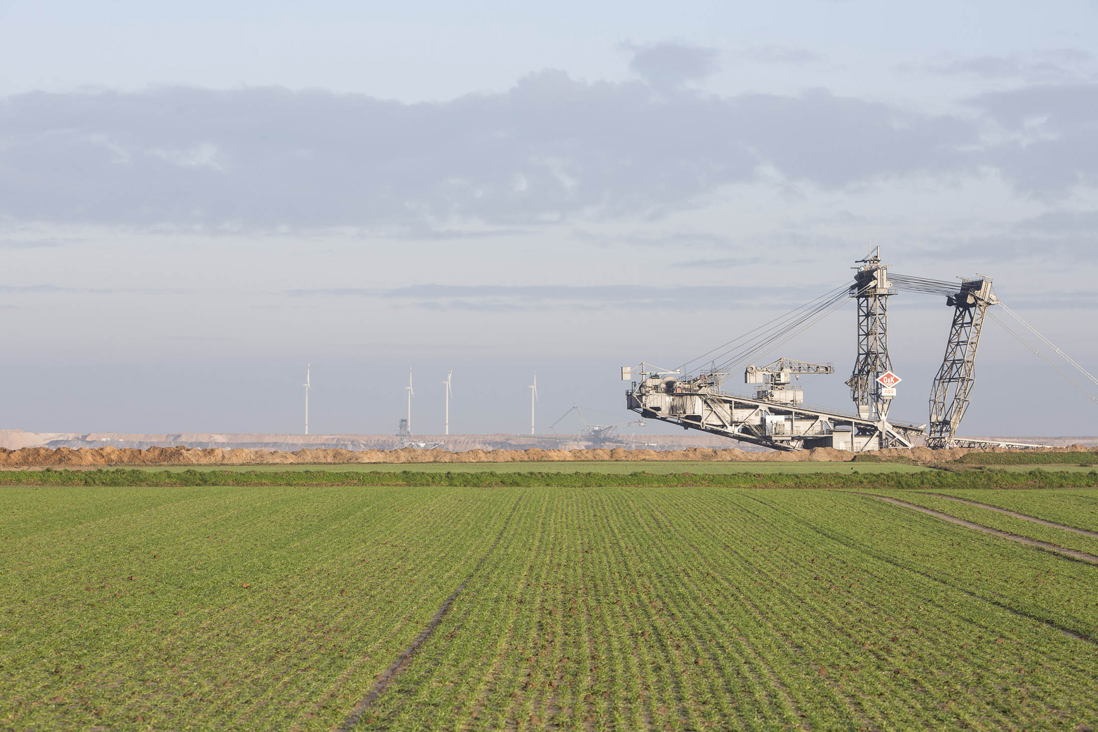 Mining Stocks Extend Global Rebound as Zinc Climbs Among Metals - Bloomberg