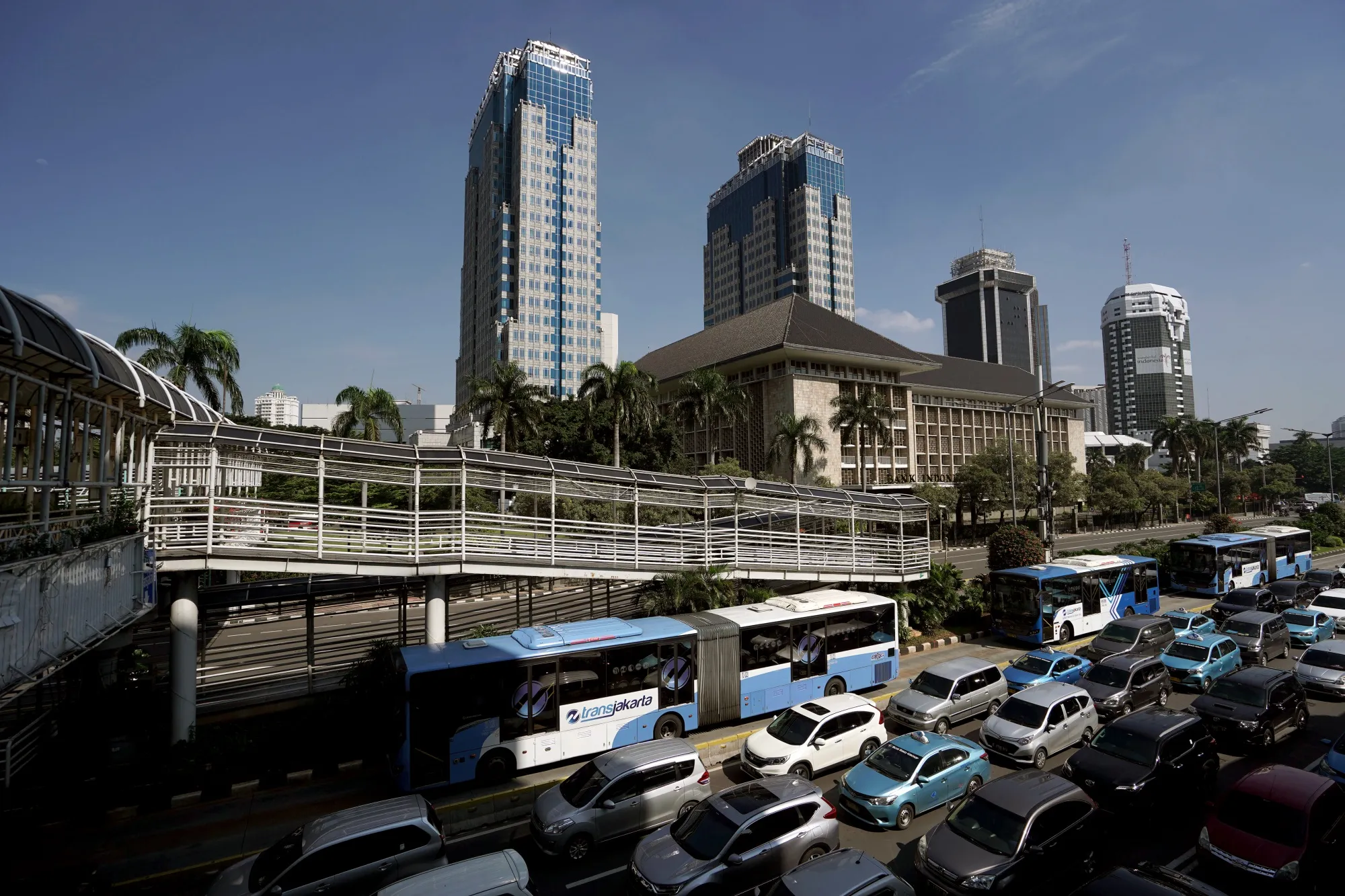 Indonesia Short on Policy Ammunition as It Targets Higher Growth ...