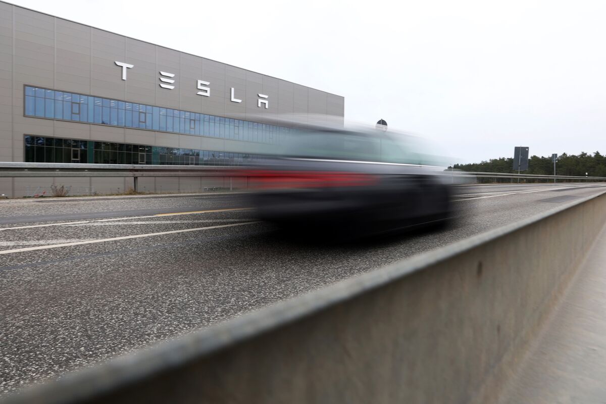 Riesenverluste der Tesla-Rivalen bestätigen Musk: Chris Bryant - Bloomberg
