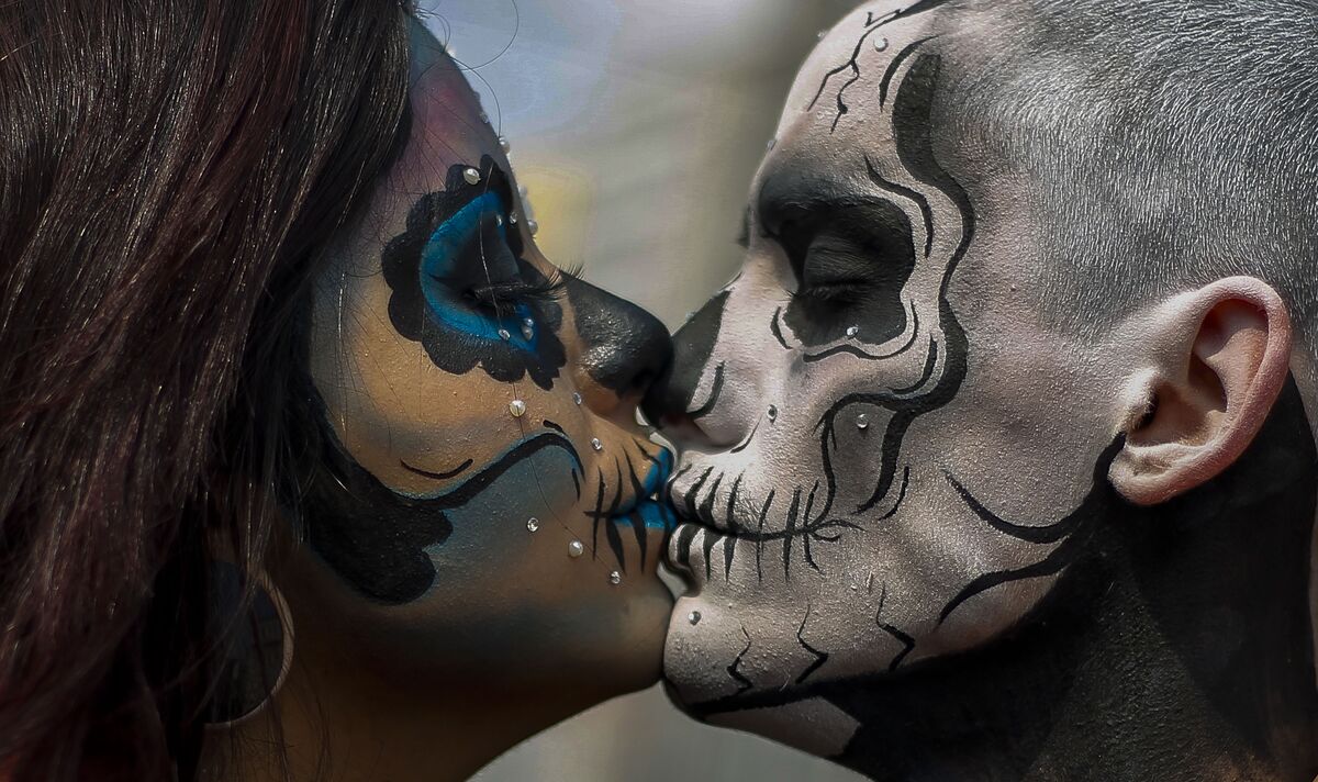 Zombie ex-SPACs Are Hooking Up to Survive Startup Funding Winter ...